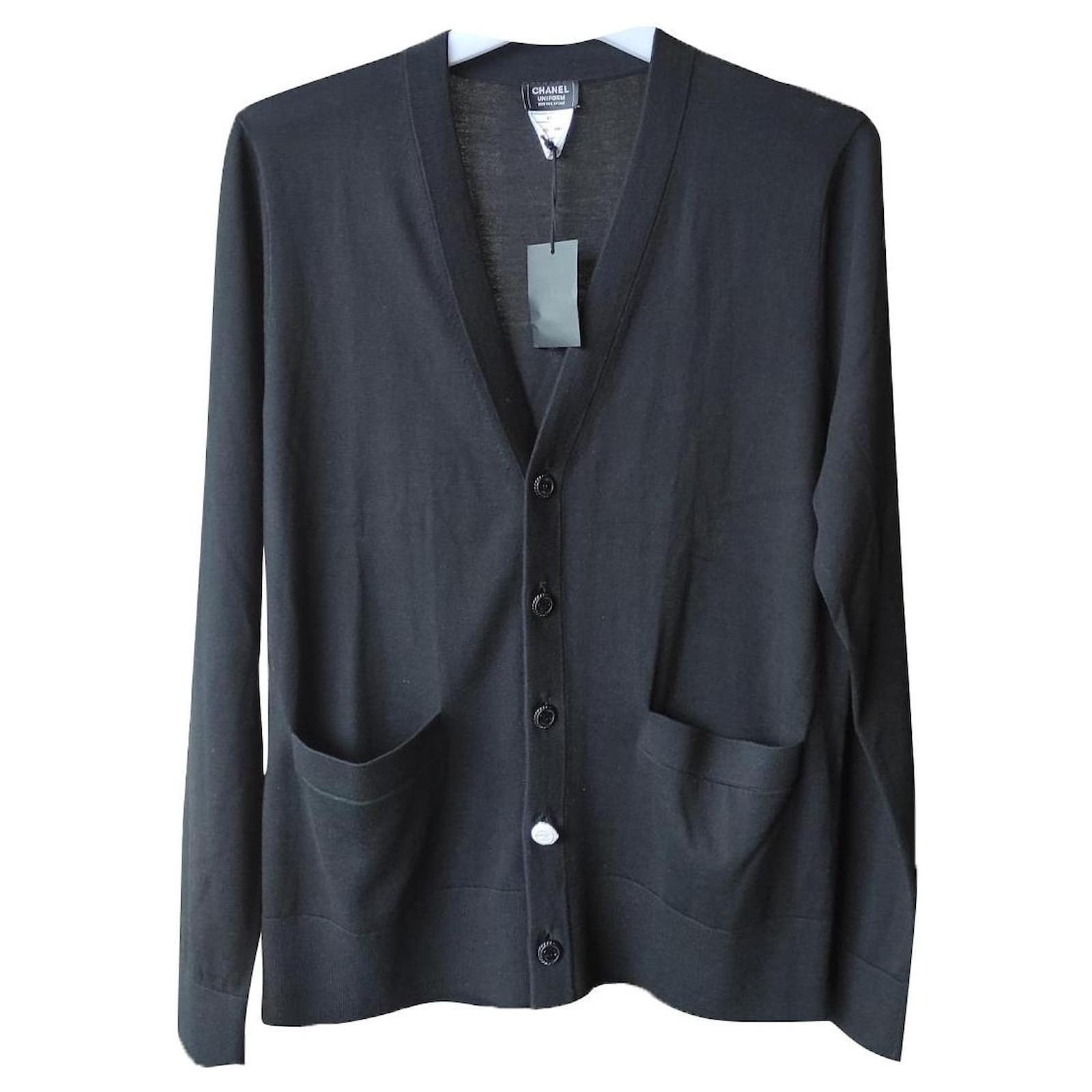 Chanel uniform Black Wool ref.679532 - Joli Closet