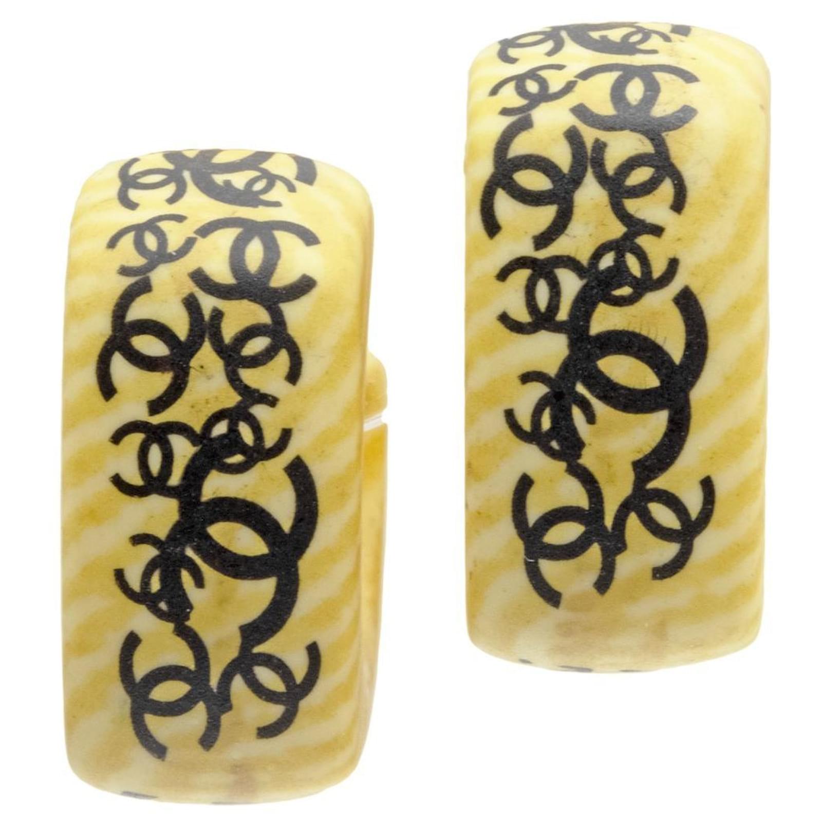 * Boucles d'oreilles Chanel Coco Mark Total Logo Wood-like Résine Noir ...