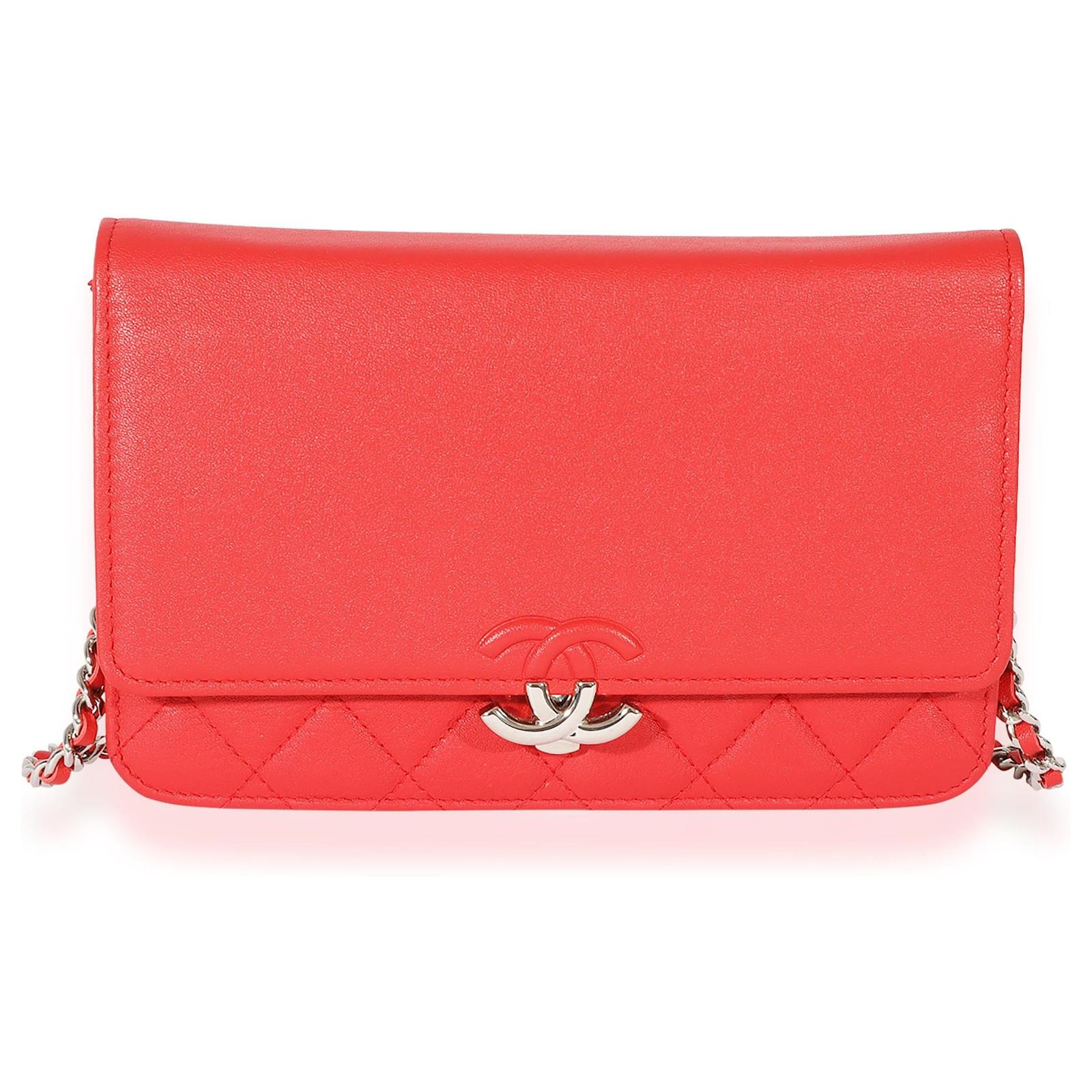 Chanel Cc Box Woc Red Leather ref.683324 - Joli Closet