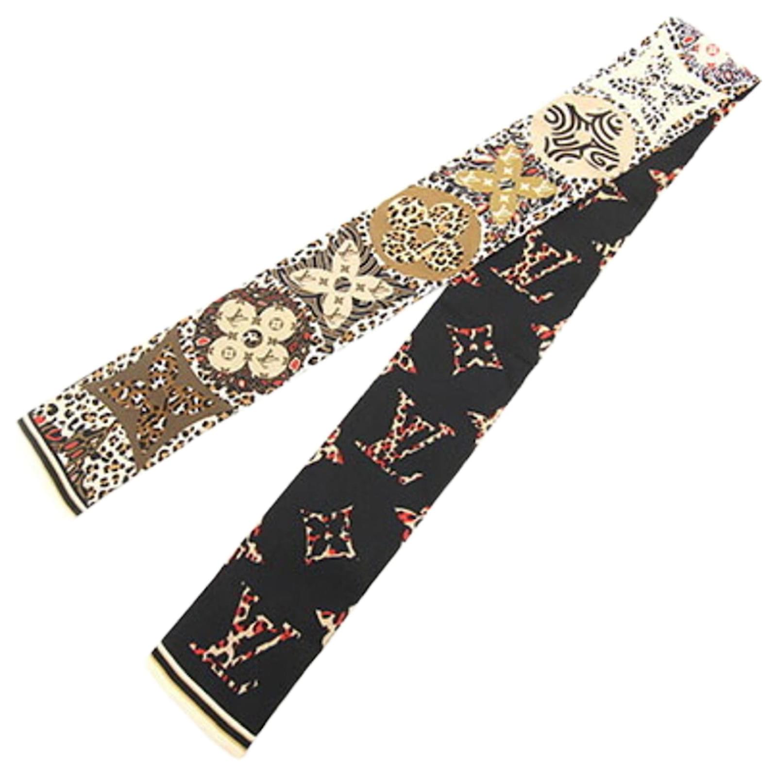 Louis Vuitton Beige Silk ref.684495 - Joli Closet