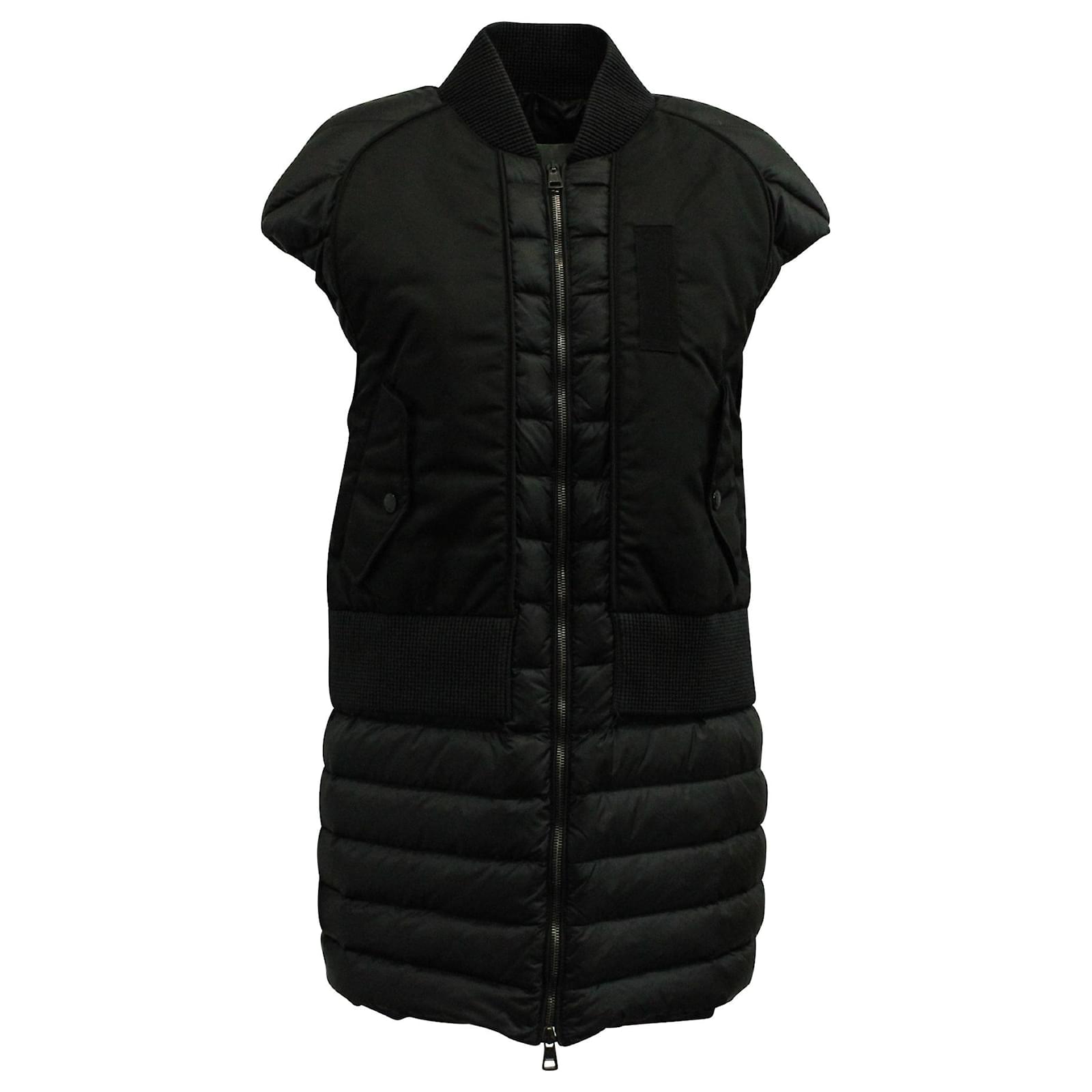 Moncler Special Edition Quilted Puffer Jacket in Black Nylon ref.685374 ...