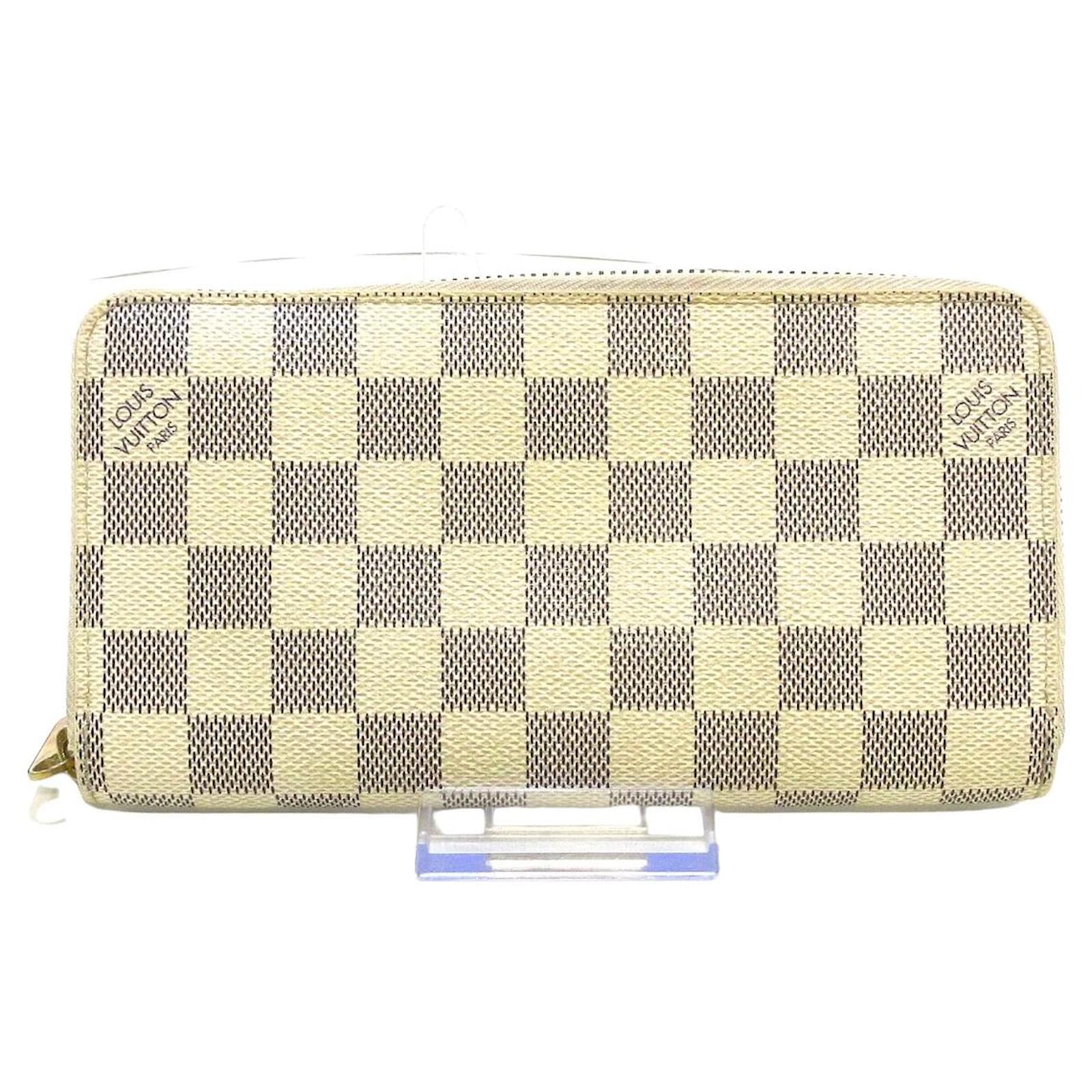 Louis Vuitton Zippy Wallet White Cloth ref.691665 - Joli Closet