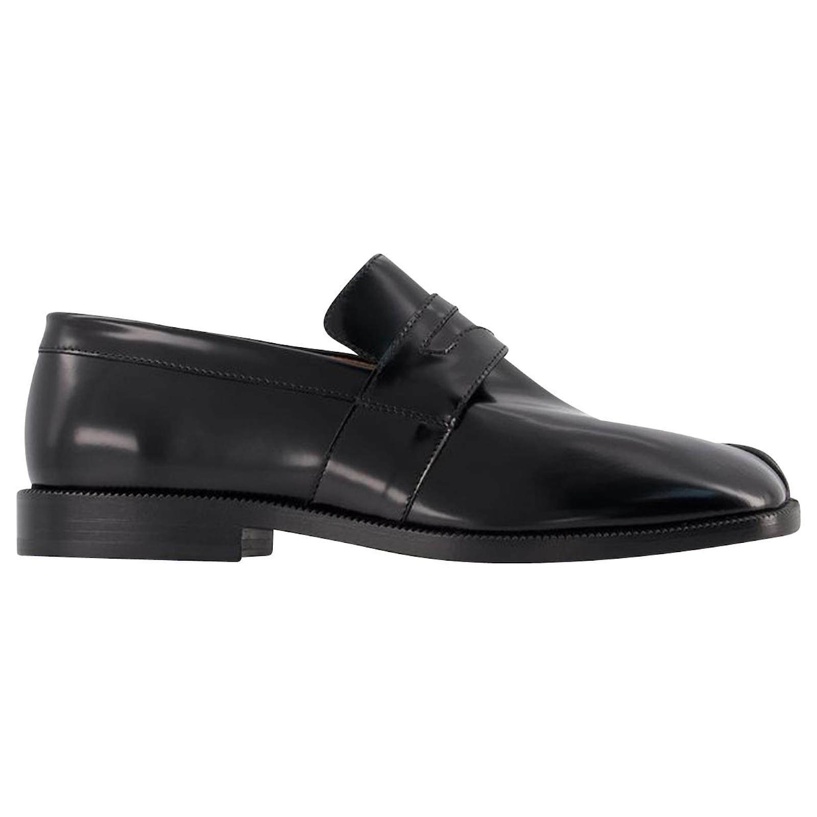 Maison Martin Margiela Tabi Loafers in Black Leather ref.693277 - Joli ...