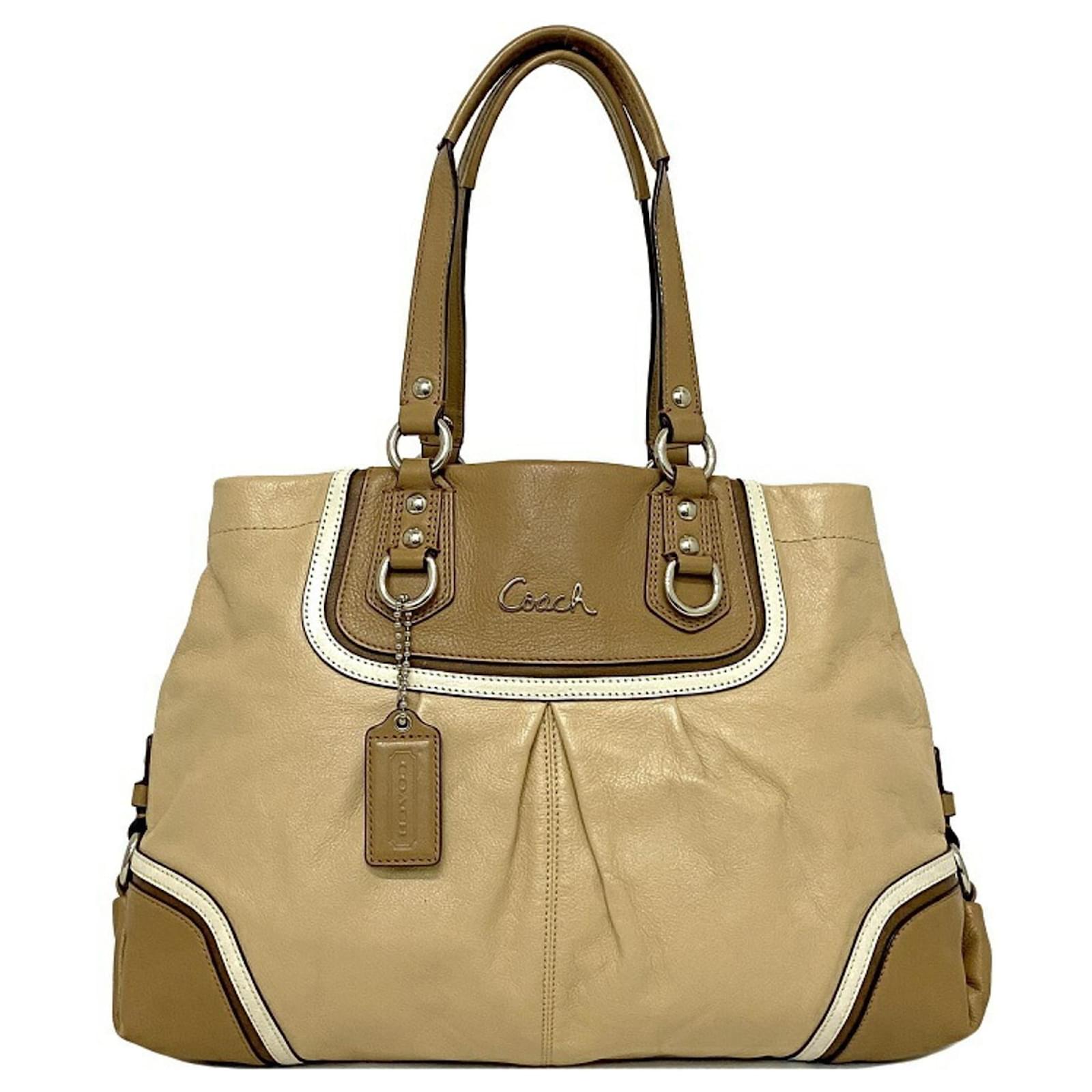 Coach Beige Leather ref.695375 - Joli Closet
