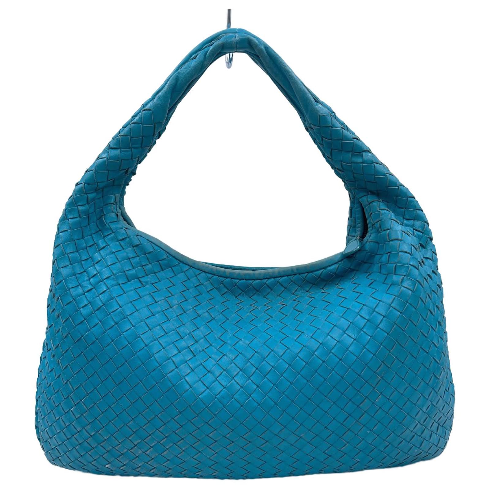 Bottega Veneta Blue Leather Large Veneta ref.695613 - Joli Closet