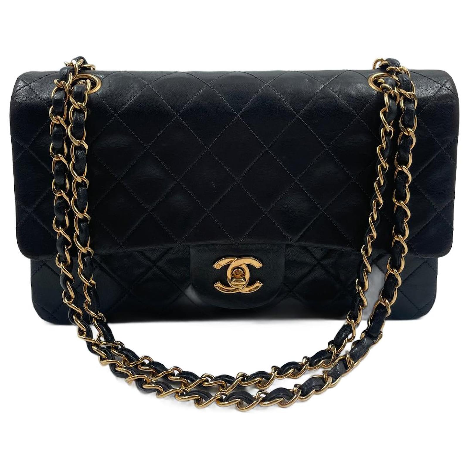 Black Leather Small Chanel Flap Bag ref.695620 - Joli Closet
