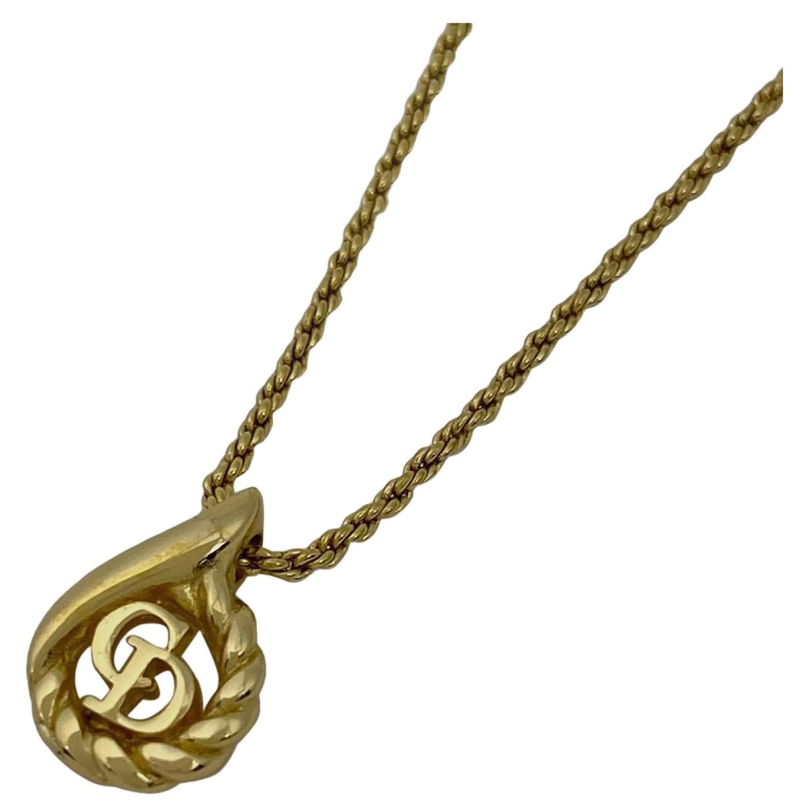 *Collier pendentif Christian Dior avec logo CD Plaqué or Doré ref ...