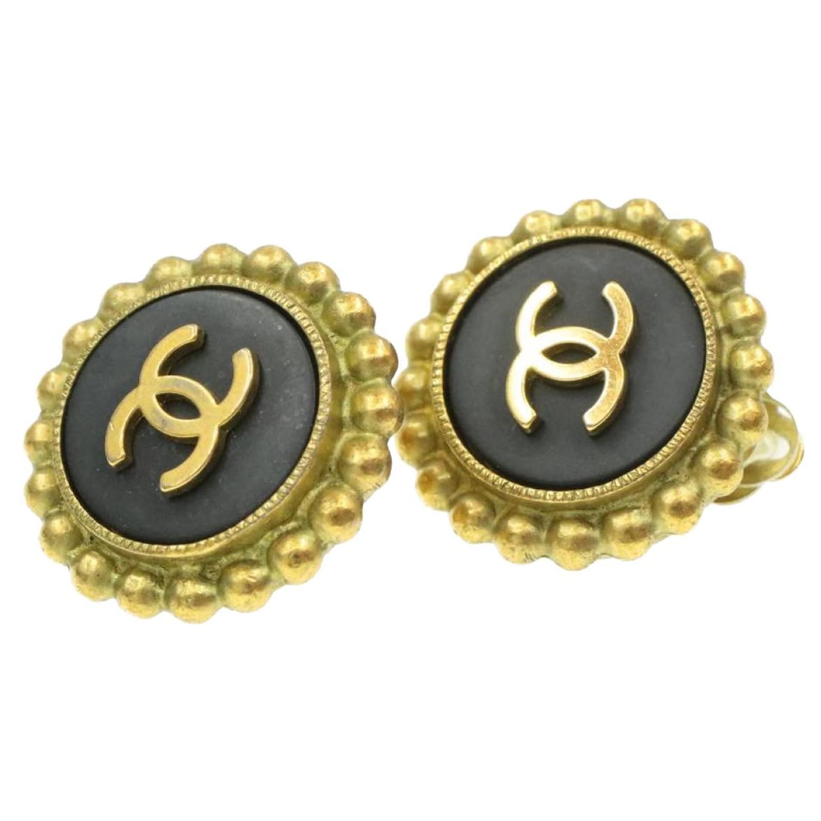 Chanel Logo CC Multiple colors Metal ref.705778 - Joli Closet