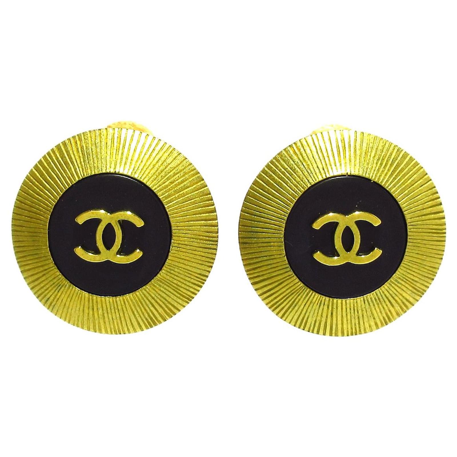 Chanel Coco Movie Golden Metal ref.706018 - Joli Closet
