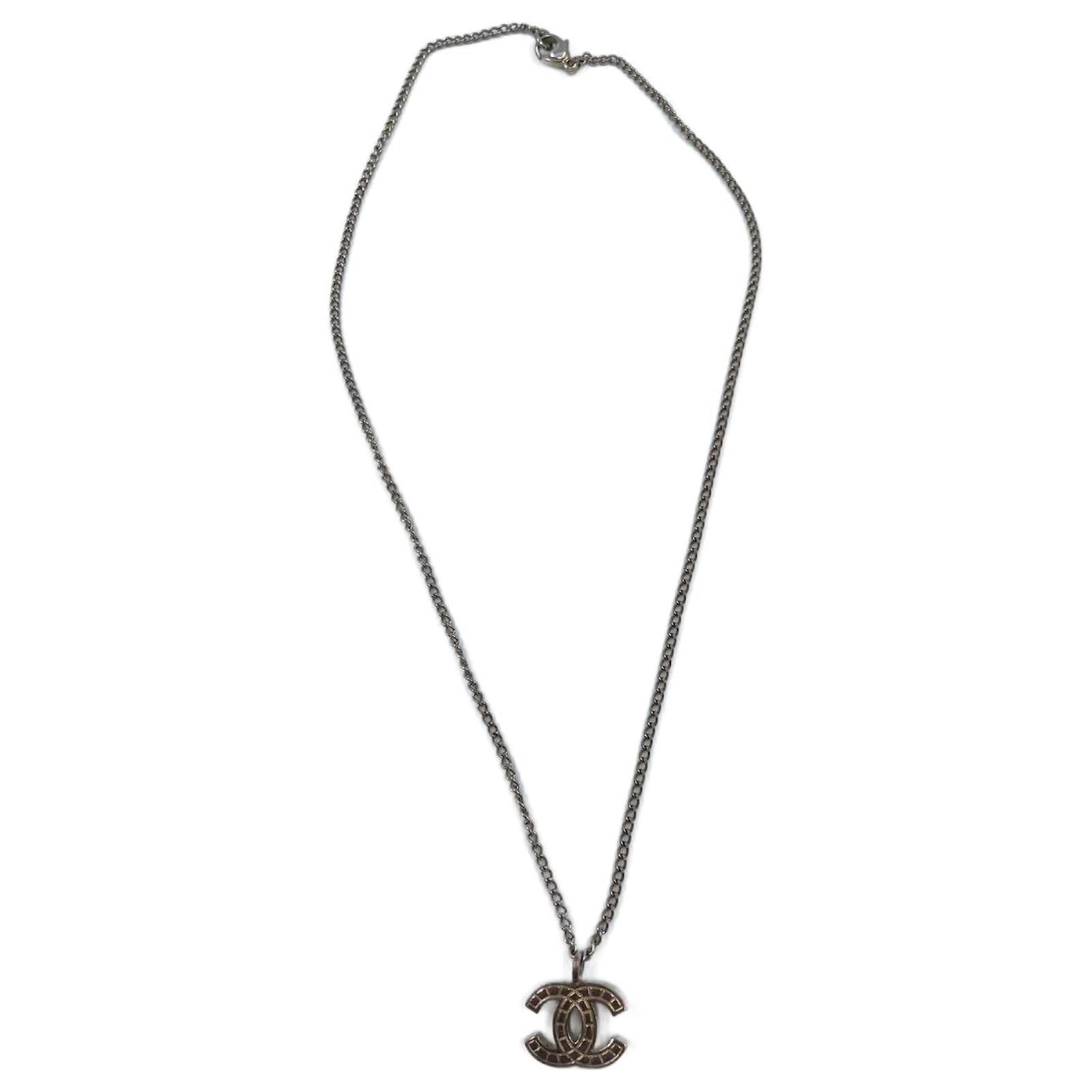 Collier Chanel CC doré Métal ref.709012 - Joli Closet