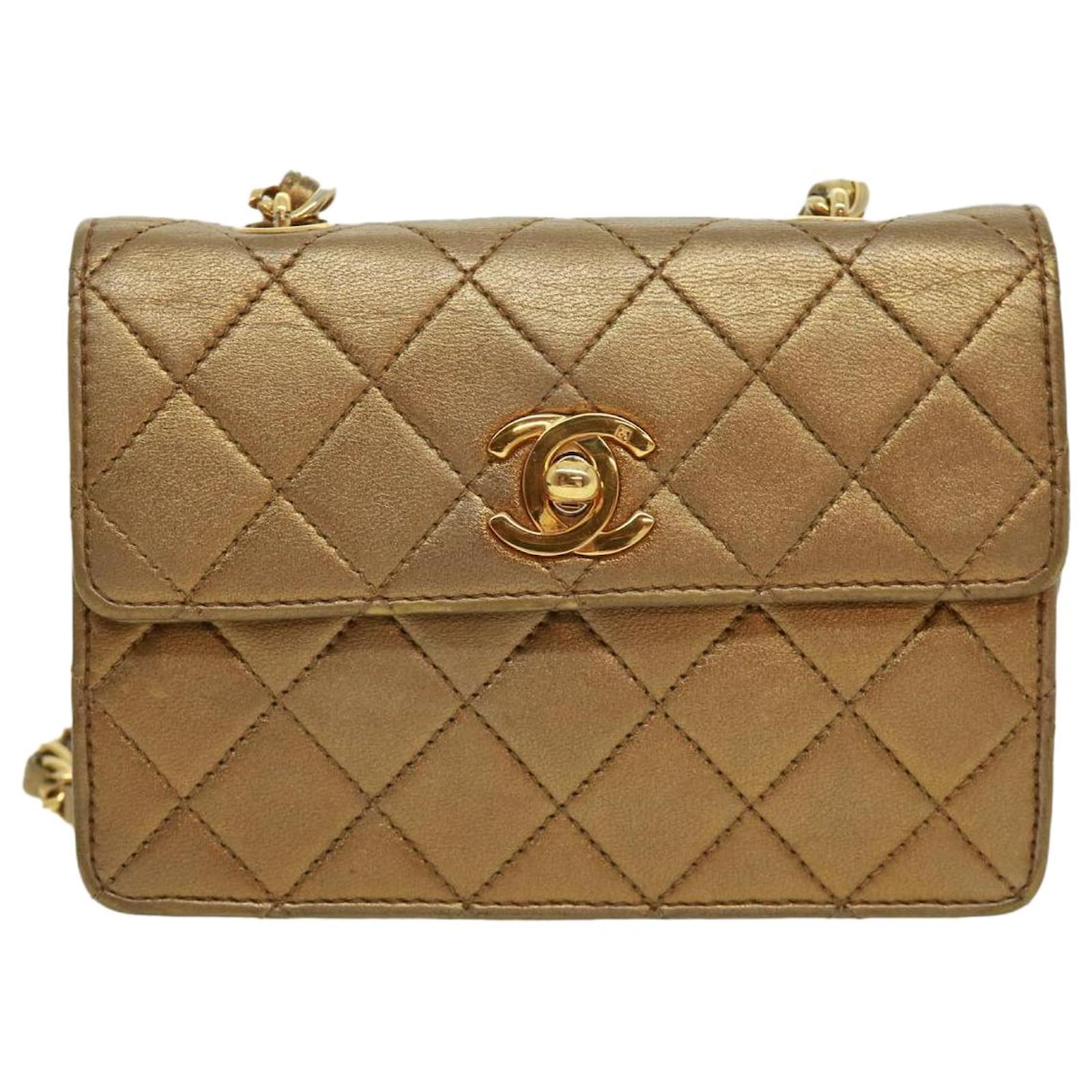 Chanel Cuir Doré ref.709348 - Joli Closet