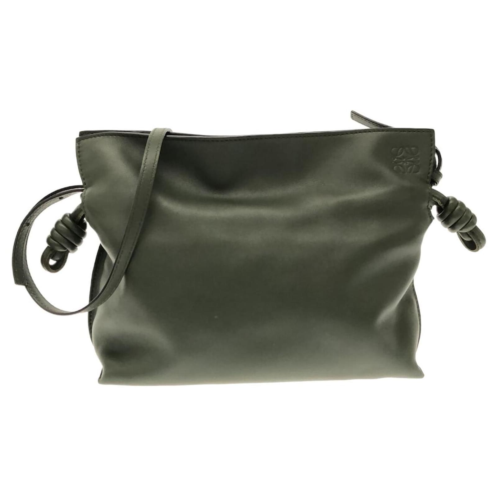 Loewe Flamenco Green Leather ref.712088 - Joli Closet