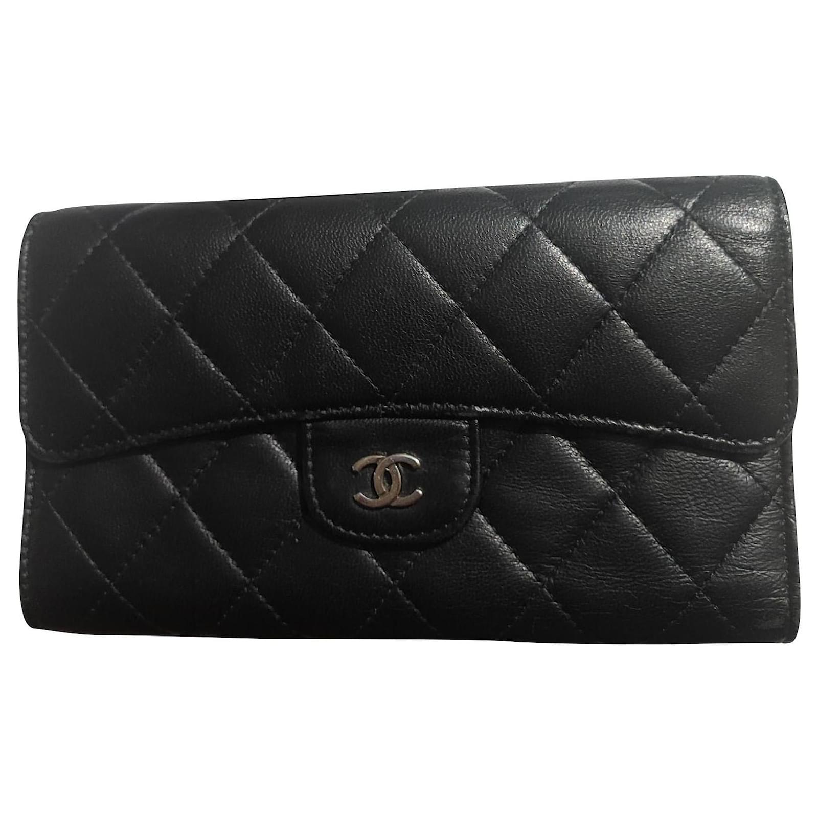 Trendy CC Chanel wallets Black Leather ref.714490 - Joli Closet