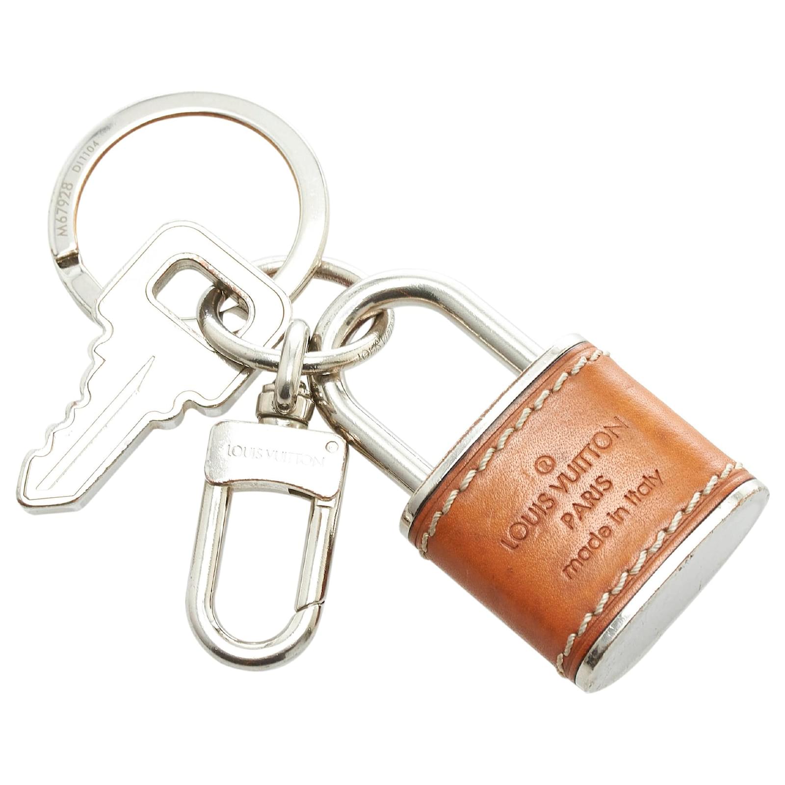 Louis Vuitton Silver Lock and Key Bag Charm Cuir Métal Veau façon ...