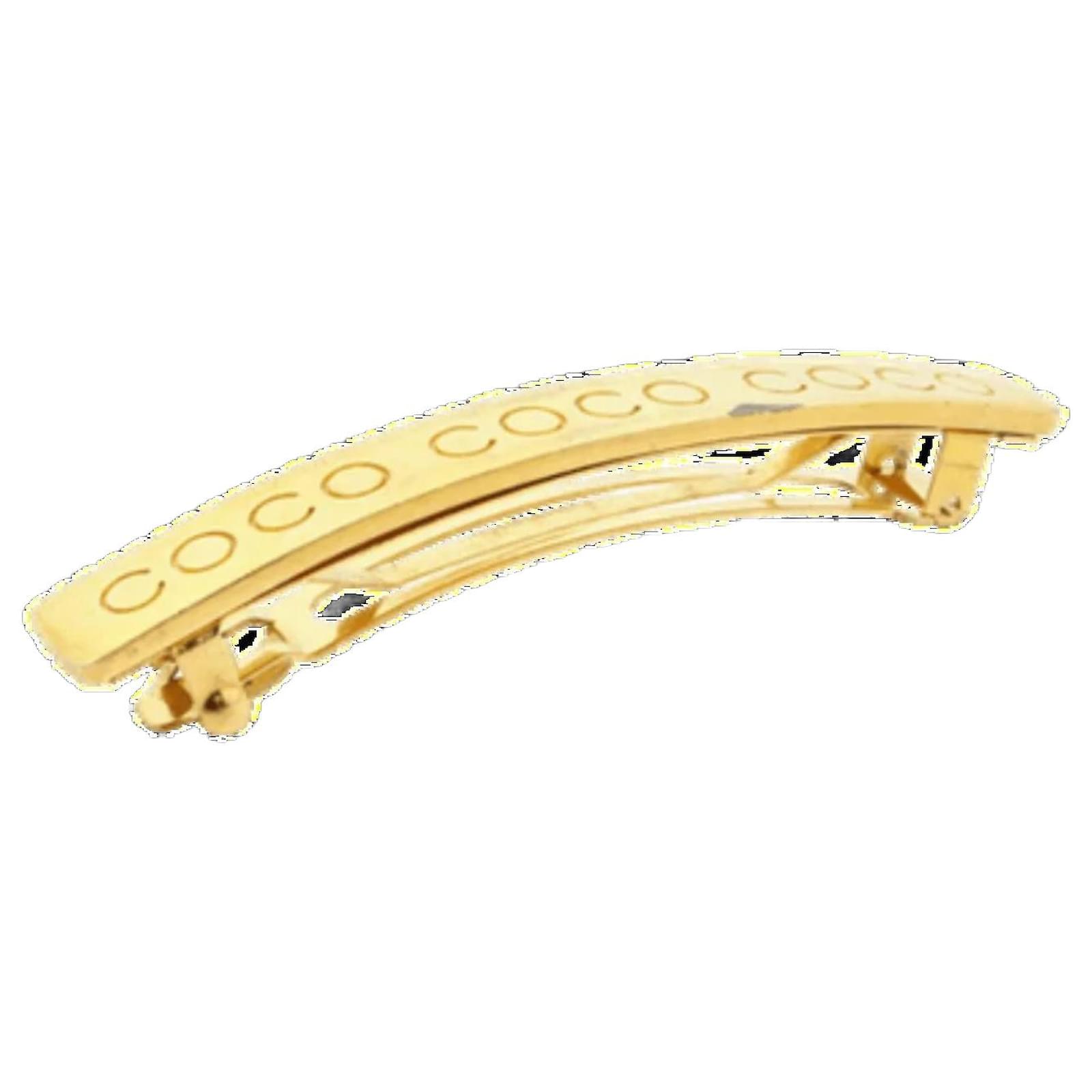 Gold Metal Chanel Hair Accessory Golden ref.719080 - Joli Closet