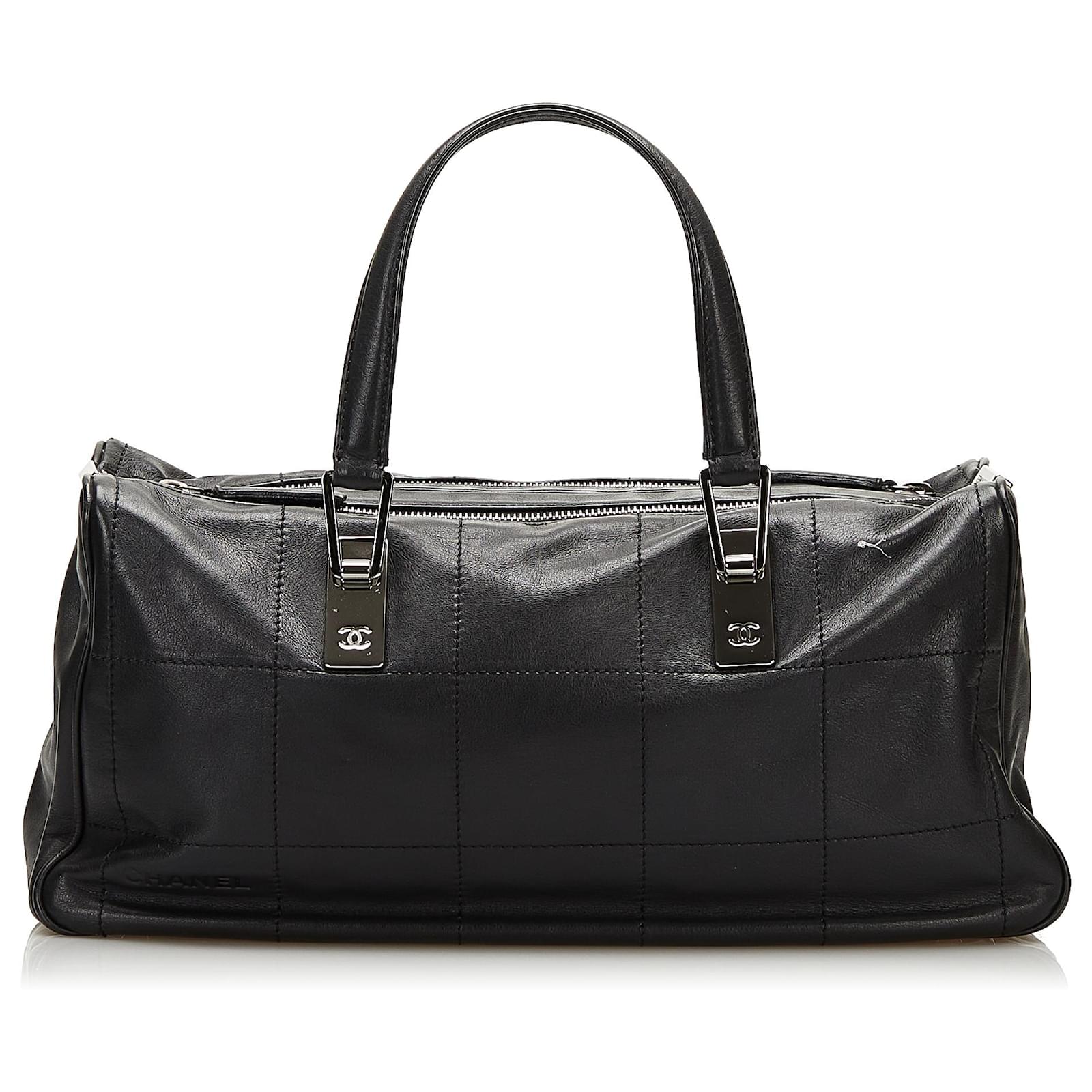 Chanel Black Chocolate Bar Leather Handbag ref.719616 - Joli Closet