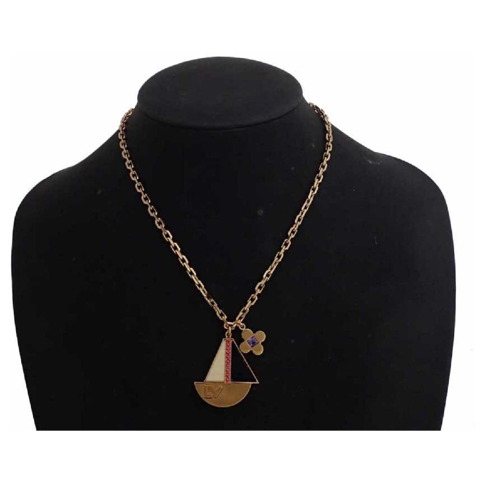 * Louis Vuitton Logo Yacht Pandan Tiff Float Your Boat Collier Pierre ...
