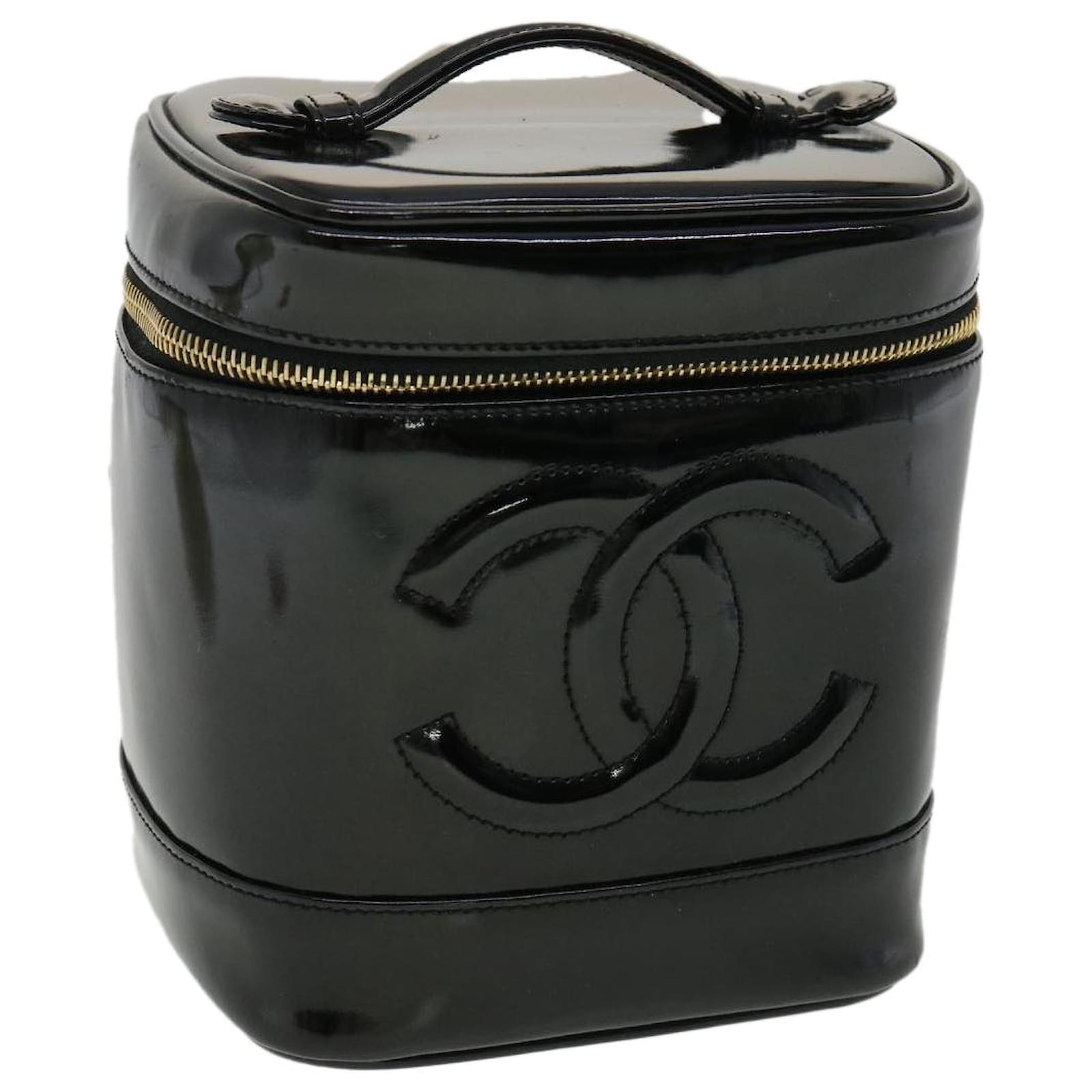 chanel-trousse-cosm-tique-vanity-cuir-verni-noir-cc-auth-bs3079-ref