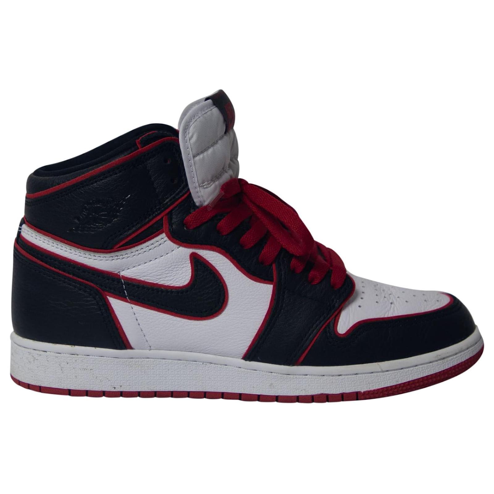 Nike Air Jordan 1 Retro High OG Bloodline in schwarzem Leder