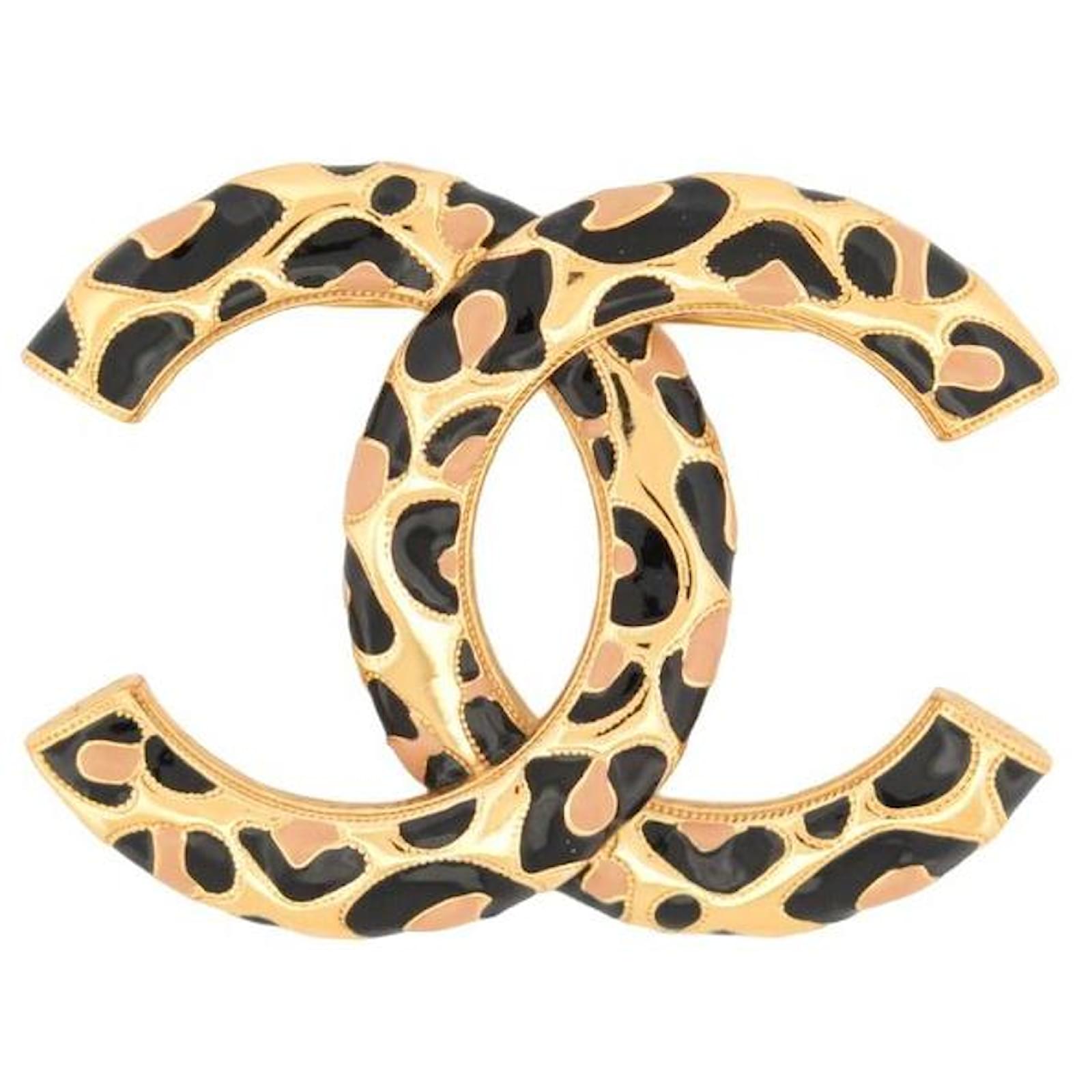 Altri gioielli NUOVA SPILLA CHANEL LOGO CC PANTERA IN METALLO ORO NUOVA ...