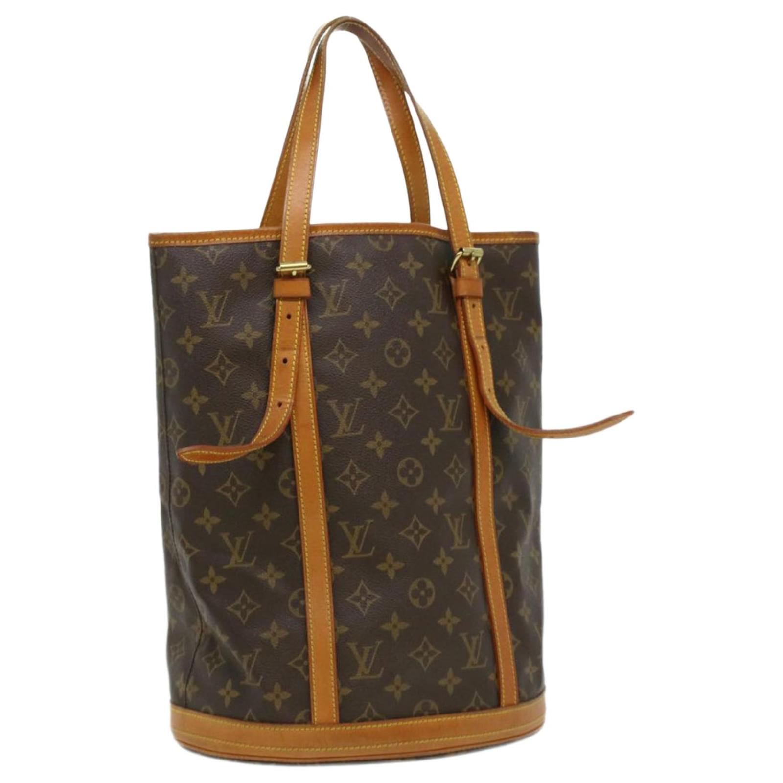 Bucket Borsa a tracolla GM a secchiello con monogramma LOUIS VUITTON ...