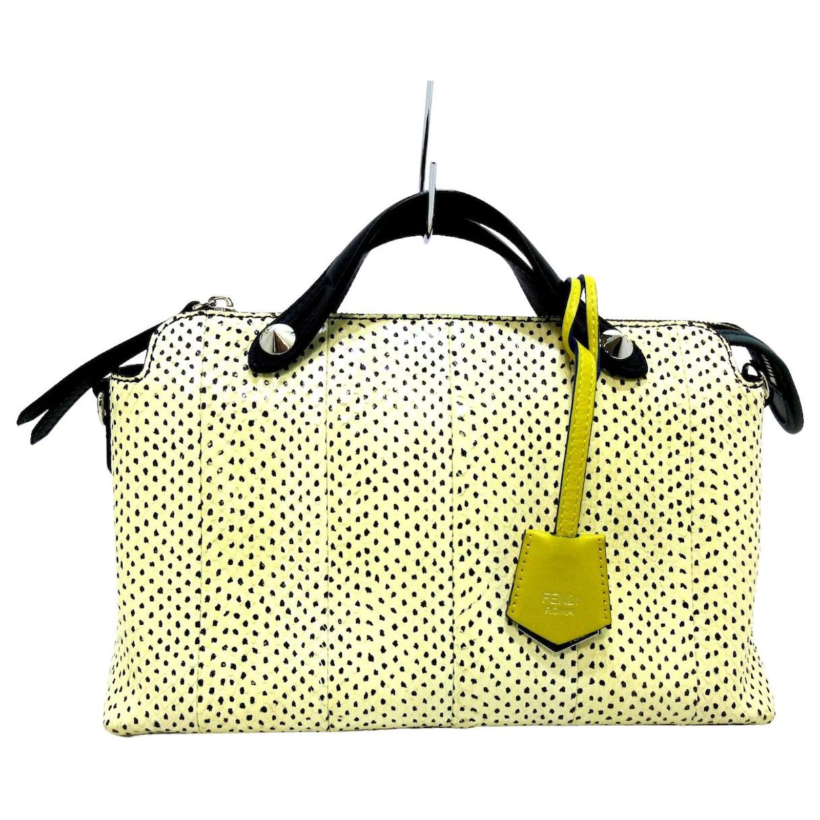 Fendi By The Way Cream Exotic leather ref.738215 - Joli Closet
