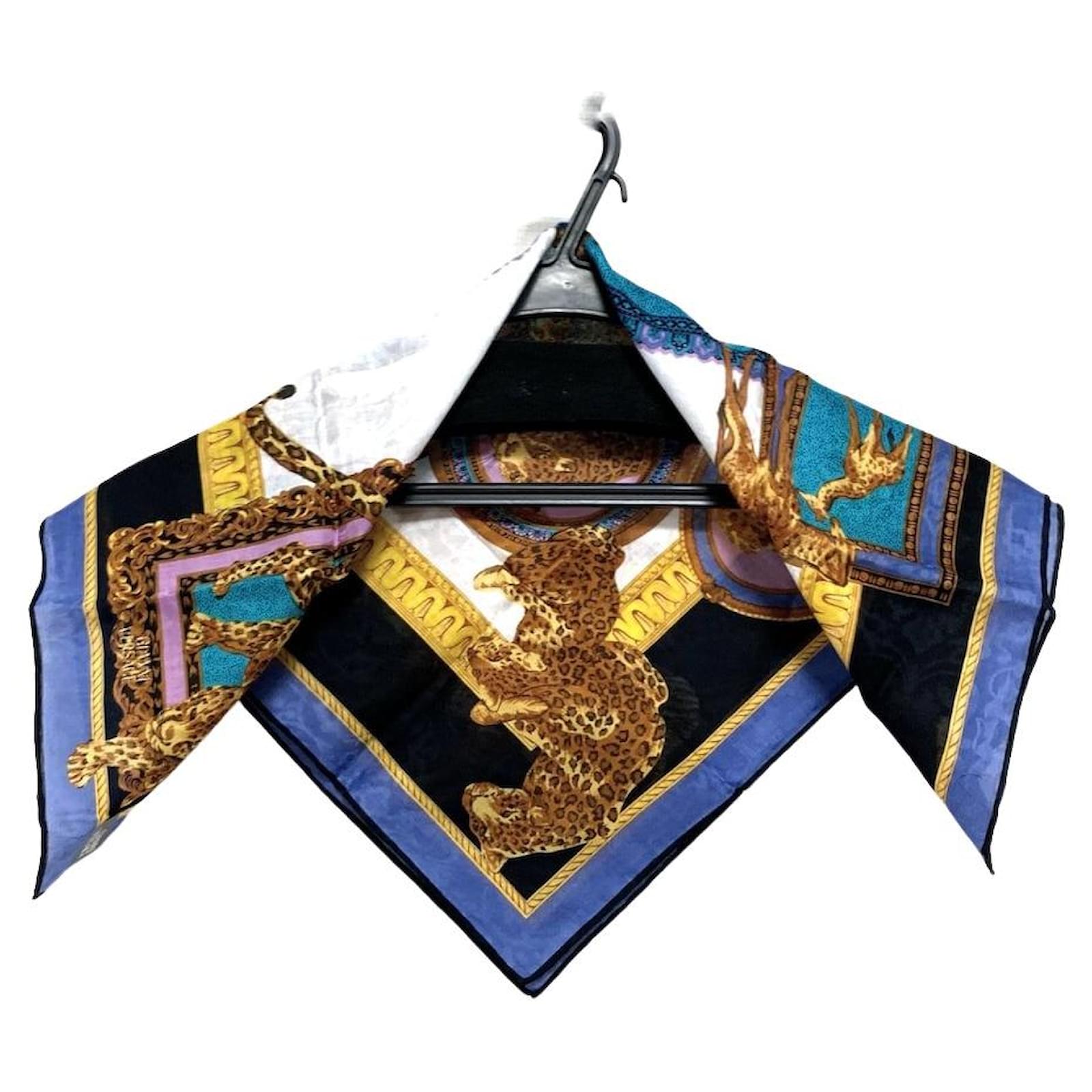 VERSACE Multiple colors Silk ref.739221 - Joli Closet