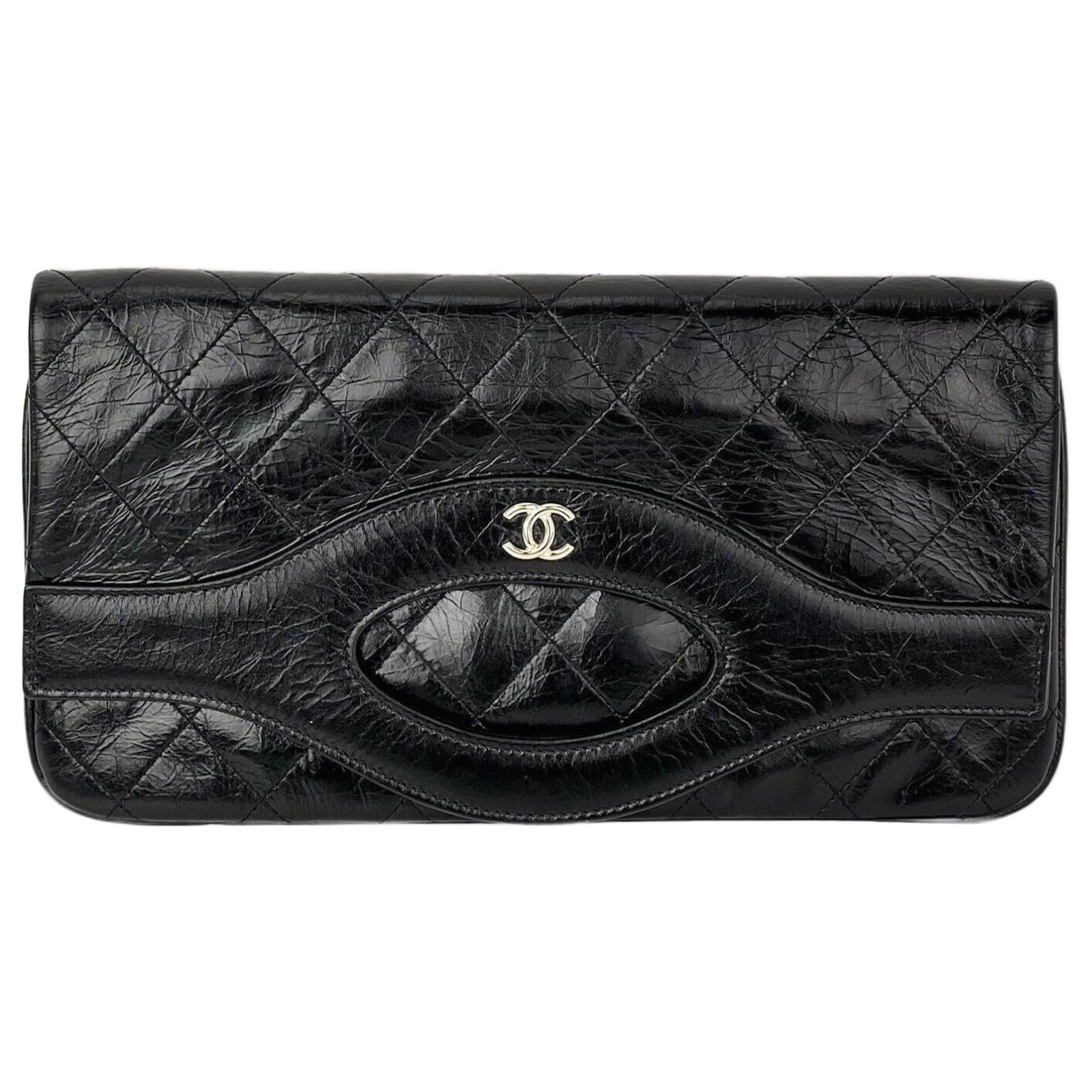 Chanel Chanel 31 Pochette Cuir de veau froissé brillant Small Clutch ...