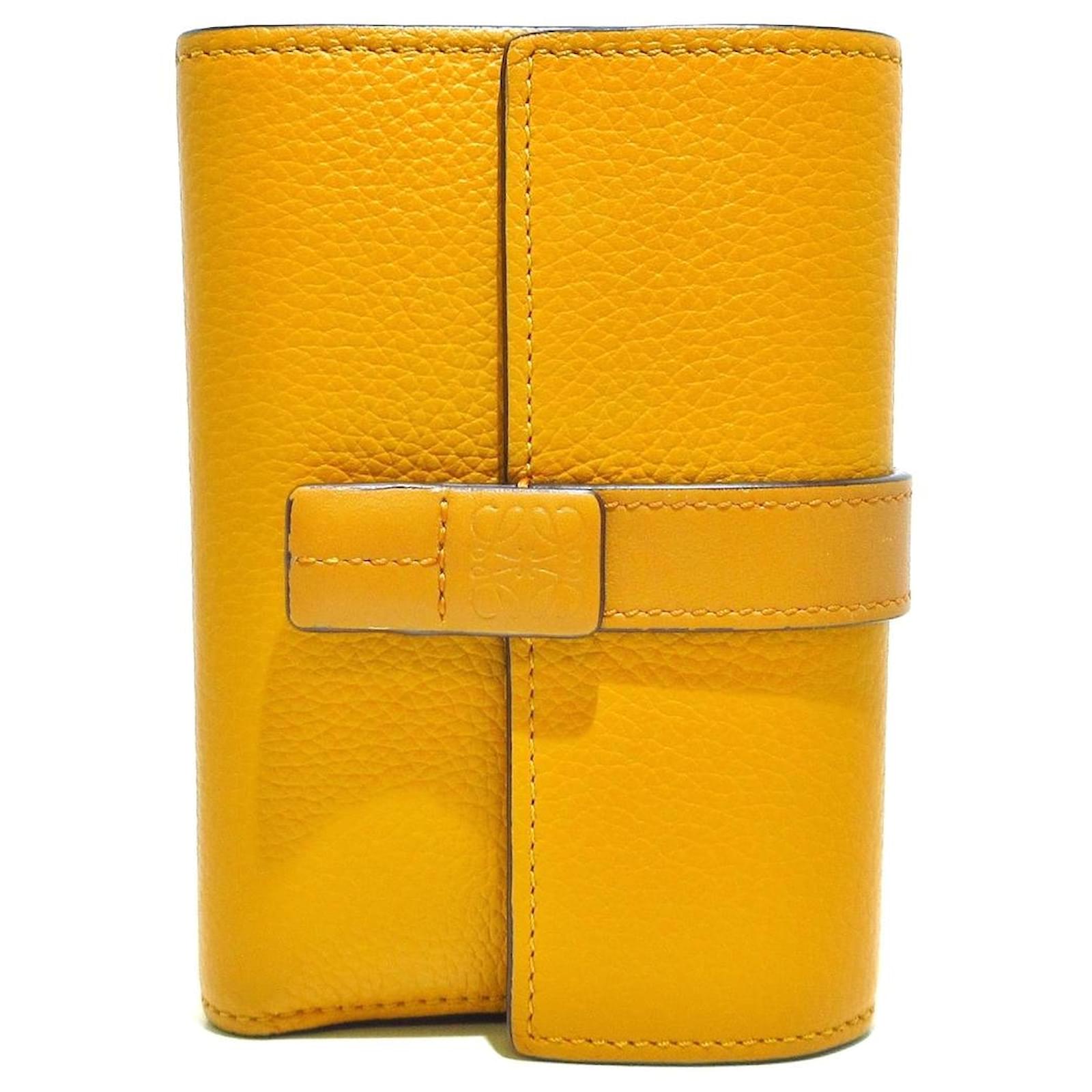 Loewe Yellow Leather ref.741881 - Joli Closet