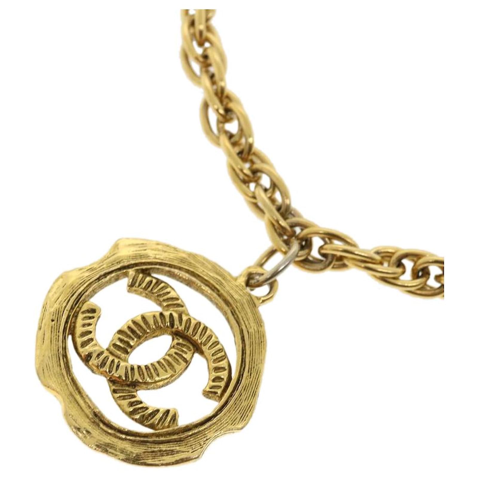 CHANEL Collier en métal Doré CC Auth pt5218 ref.742906 - Joli Closet