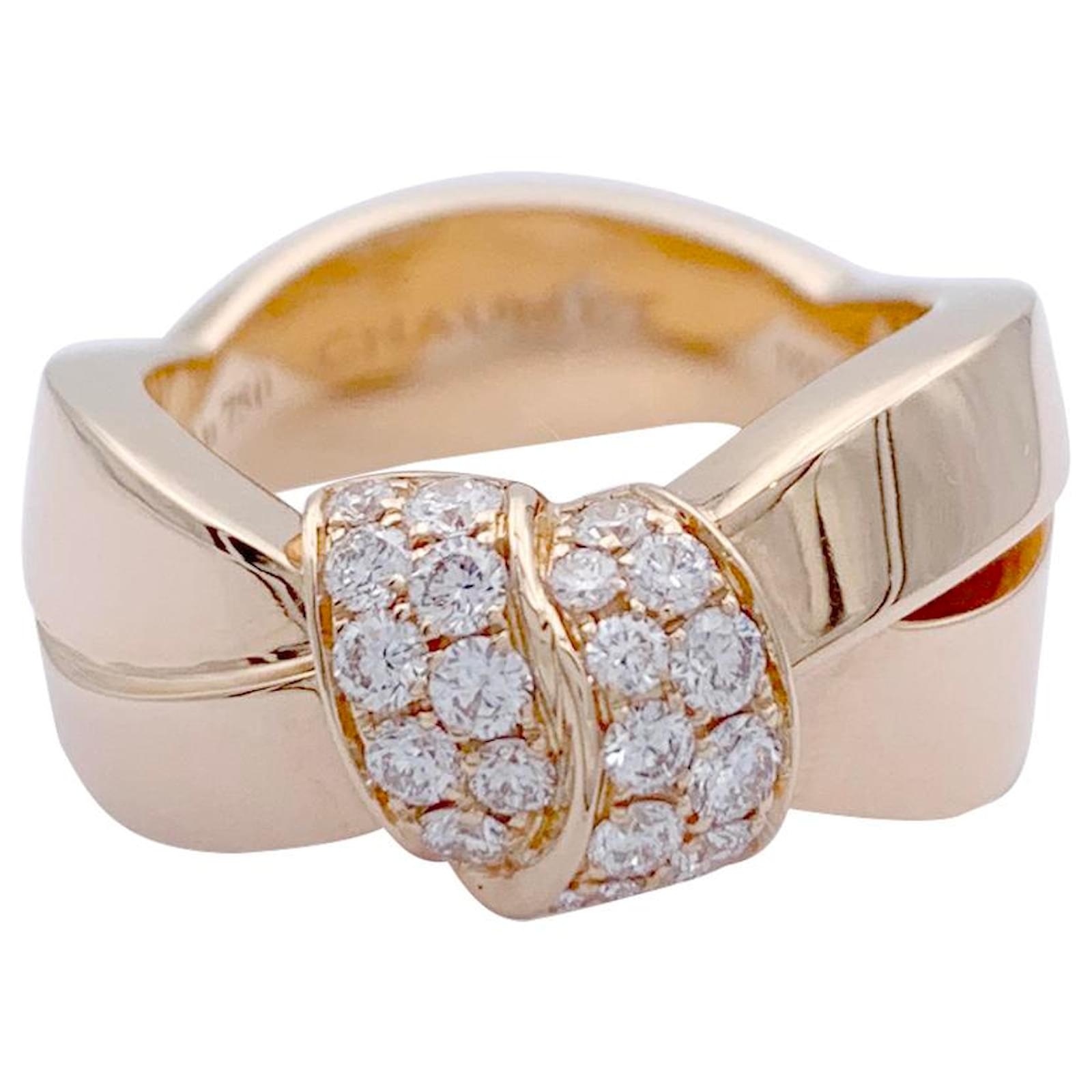 Chaumet ring, "Seduction Links", pink gold and diamonds. White gold ref ...