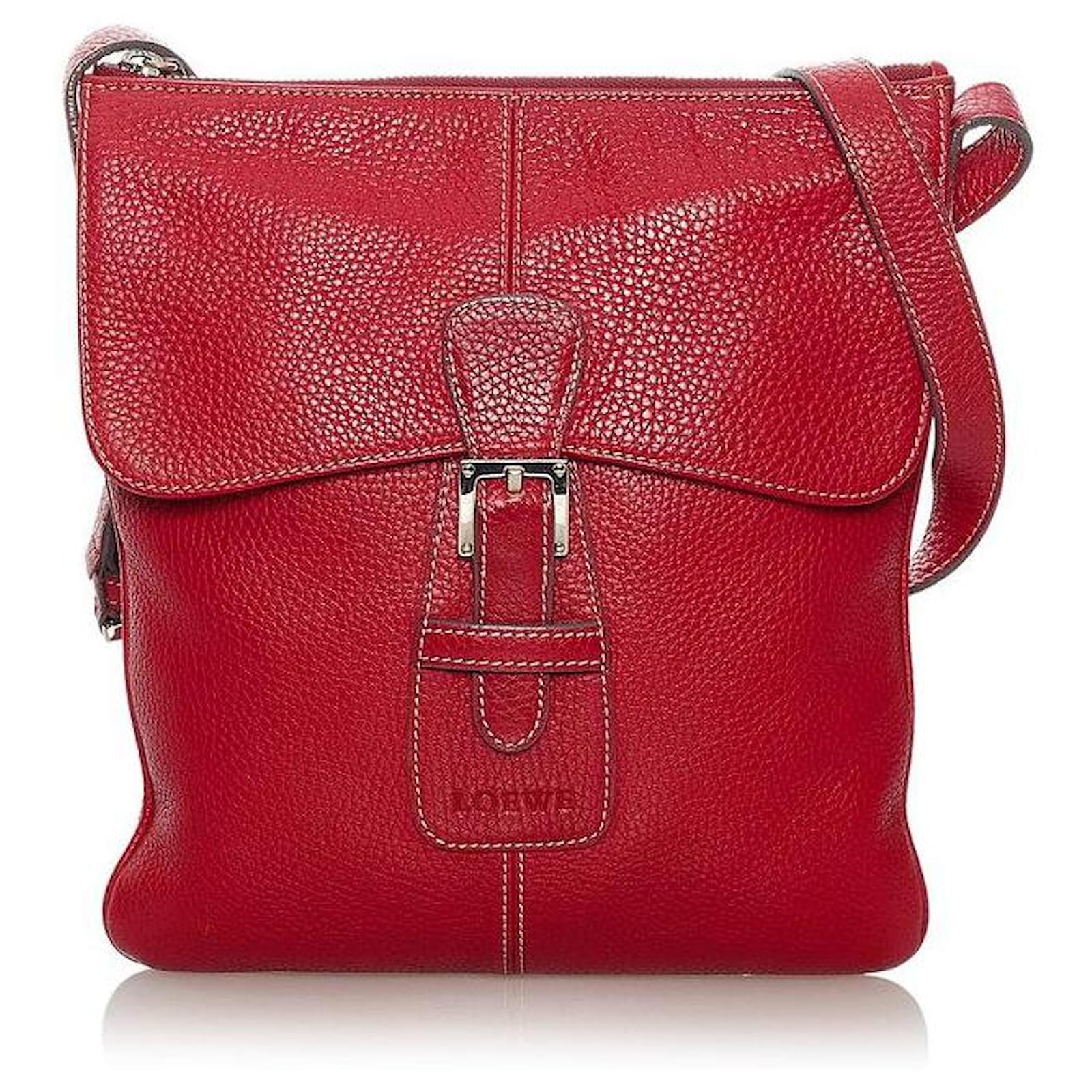 loewe Sac bandoulière en cuir rouge Veau façon poulain ref.752793 ...