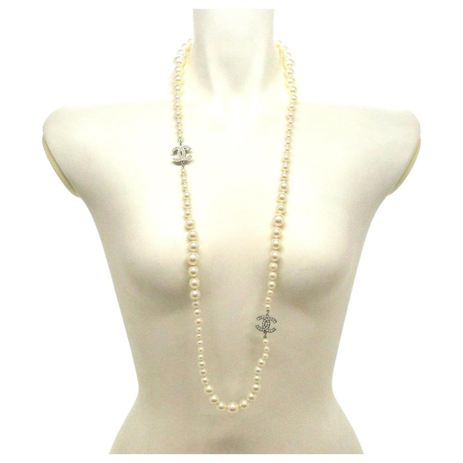 Chanel COCO Mark Perle Blanc ref.754925 - Joli Closet