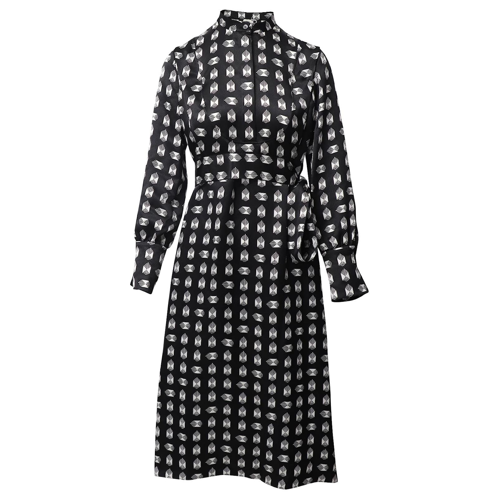 Hermès Hermes High-Neck Belted Maxi Dress in Black Silk ref.755891 ...