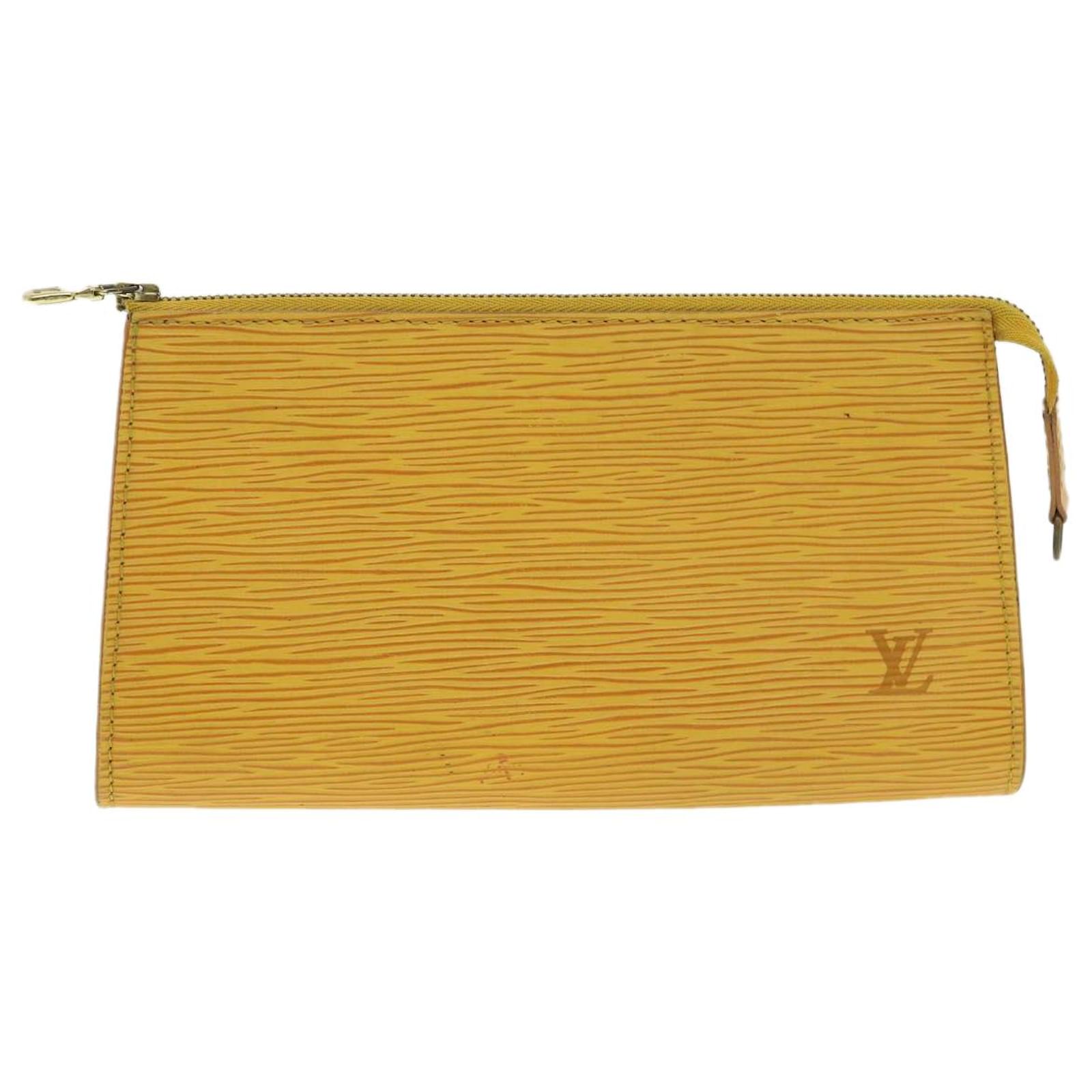 Louis Vuitton Yellow Leather ref.766664 - Joli Closet