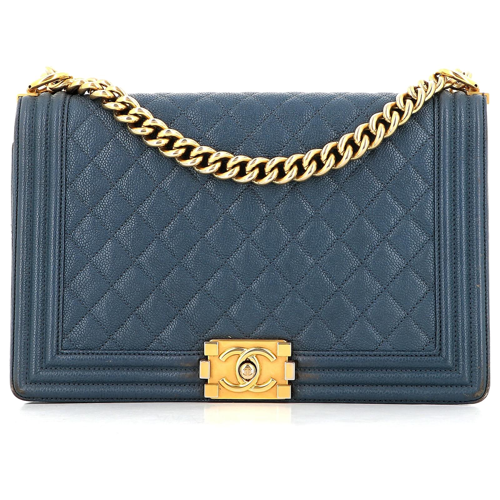 Chanel Boy Blue Leather ref.772692 - Joli Closet