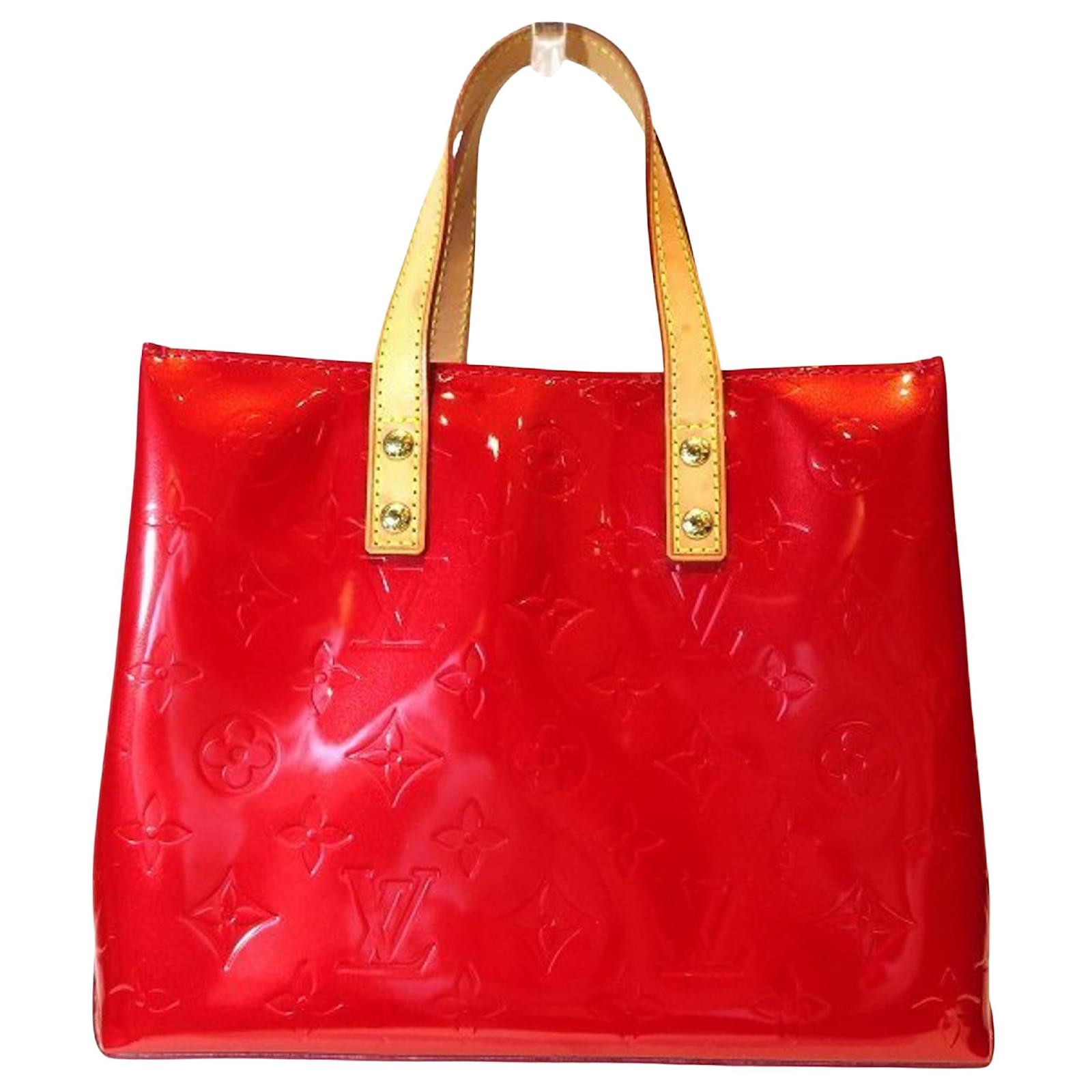 Louis Vuitton Reade Red Patent leather ref.772866 - Joli Closet