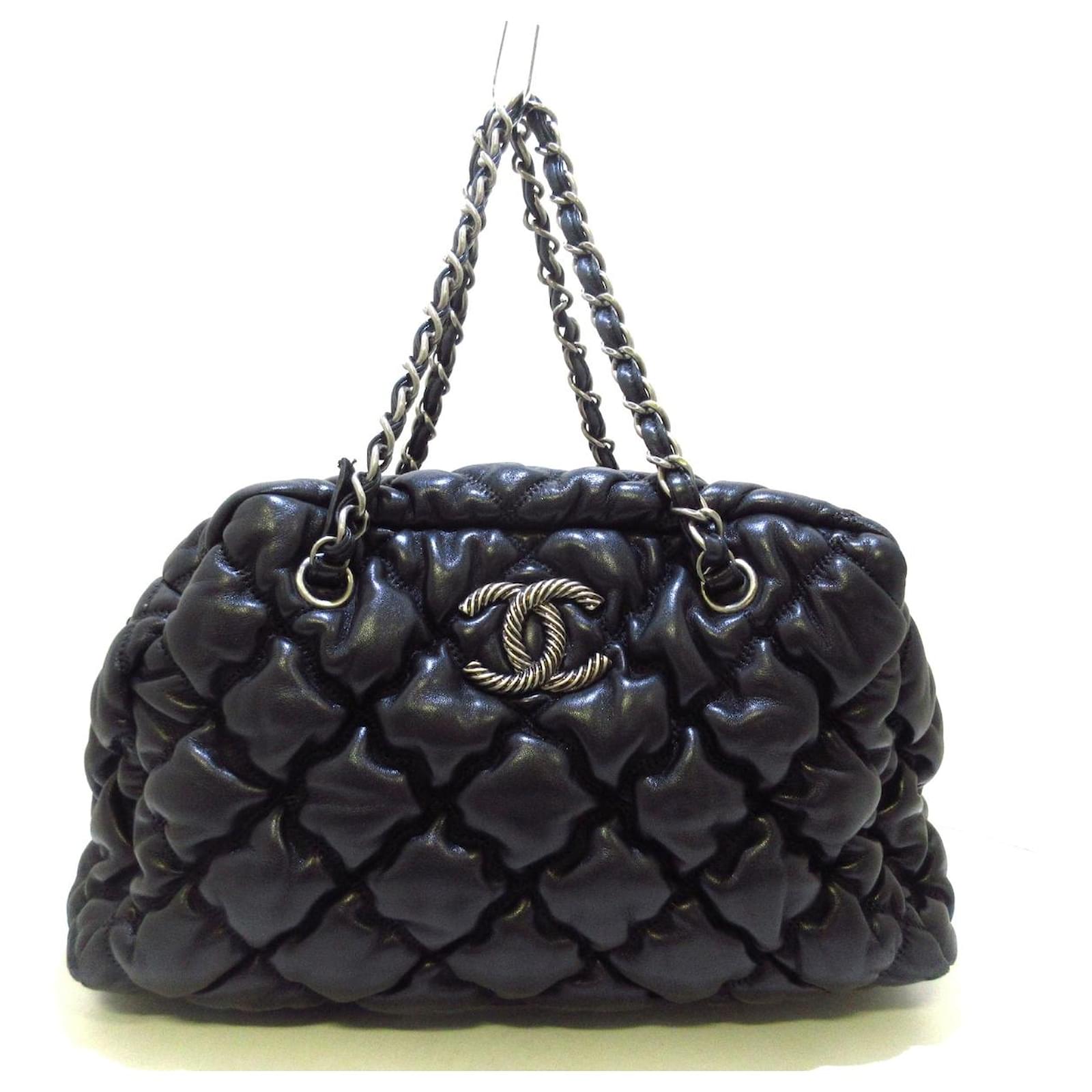 Chanel Bubble Quilt Black Leather ref.776453 - Joli Closet
