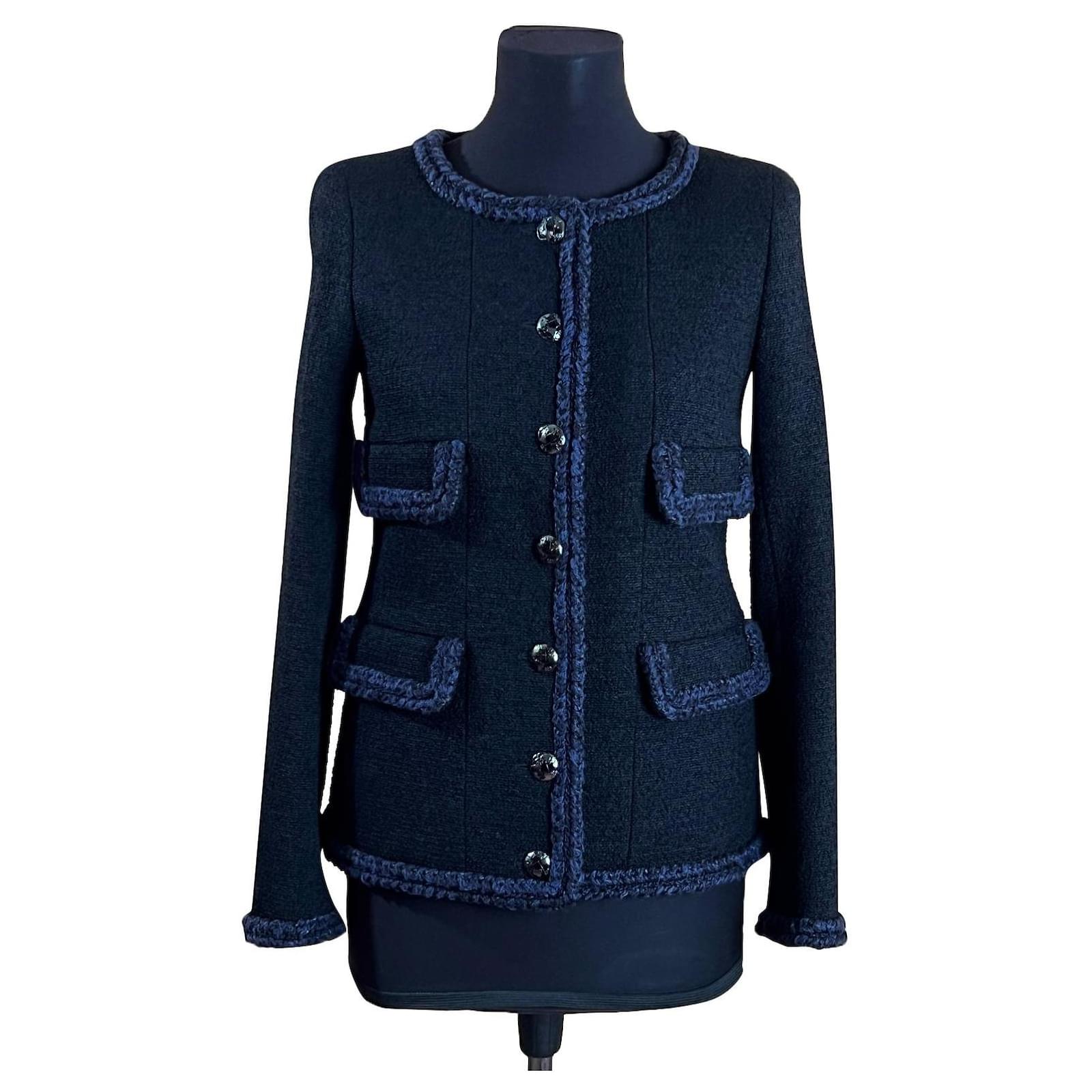 Chanel Iconic Black Tweed Jacket ref.780564 - Joli Closet