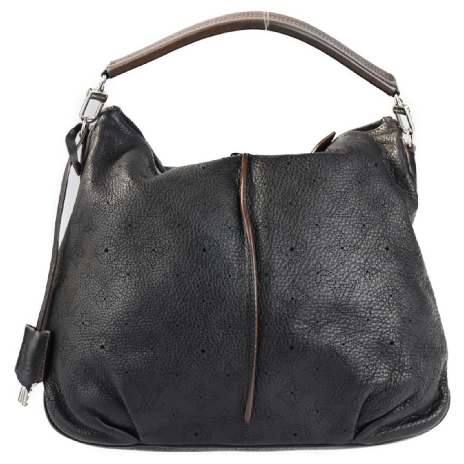 Louis Vuitton Selene Black Leather ref.781817 - Joli Closet