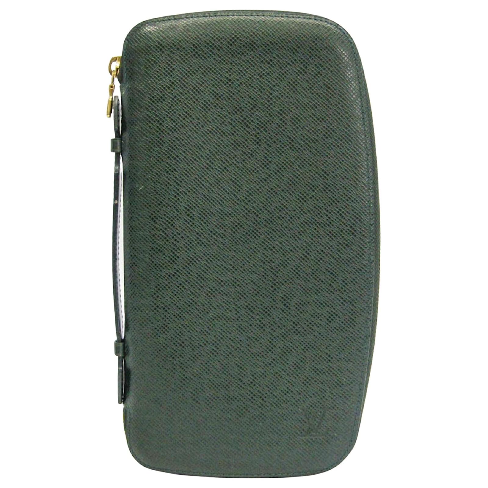 Louis Vuitton Atholl Green Leather ref.786073 - Joli Closet