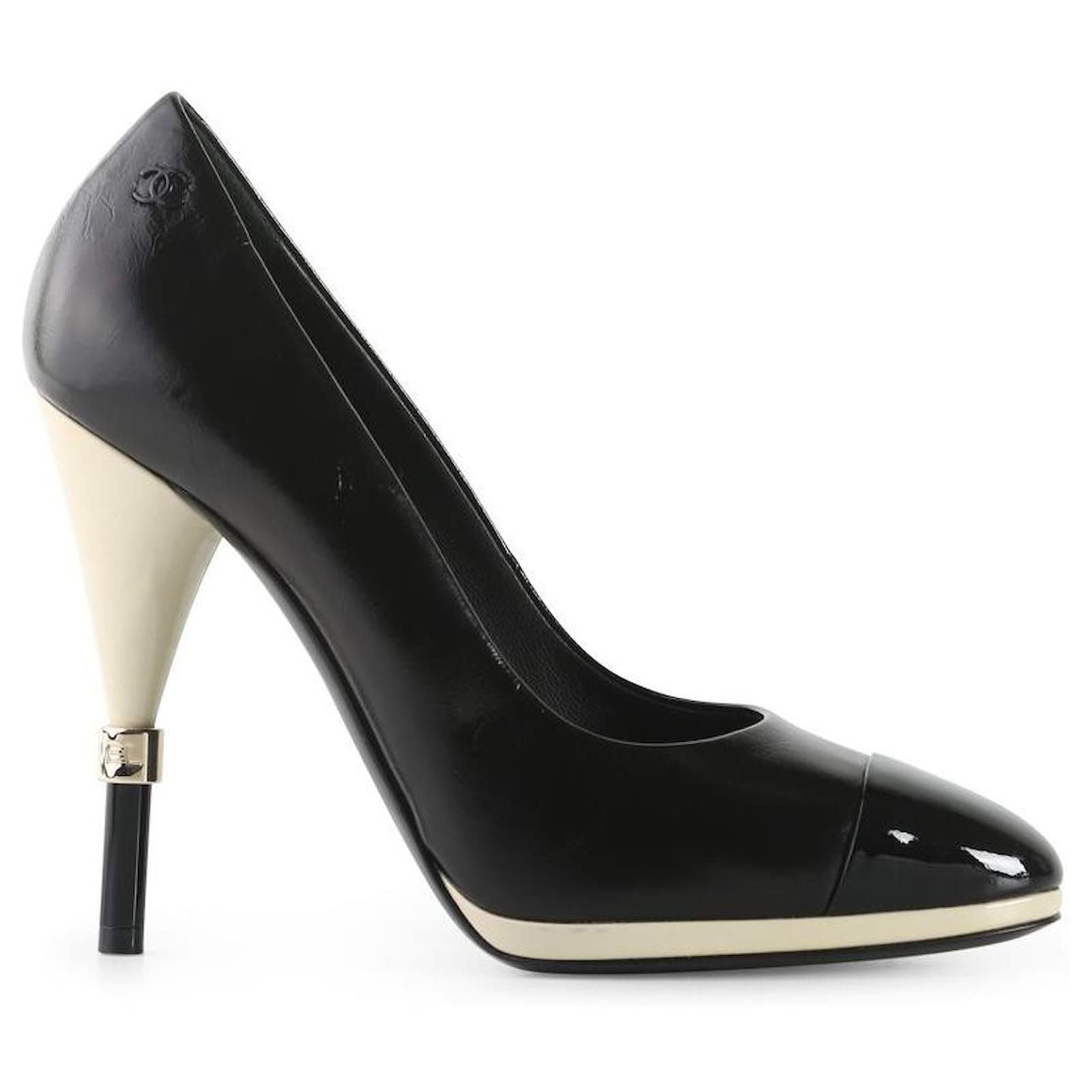 Chanel Black Leather Cap Toe Pumps ref.786717 - Joli Closet