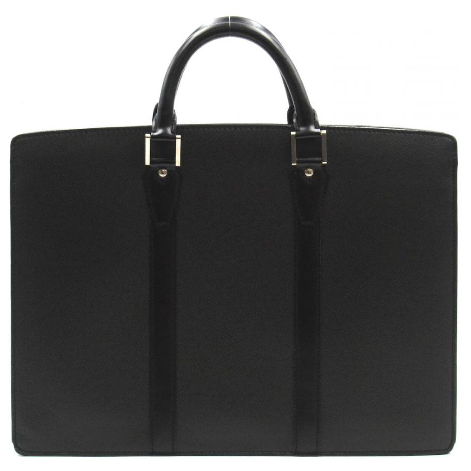 Louis Vuitton Lozan Nero Vitello simile a un vitello ref.788348 - Joli ...