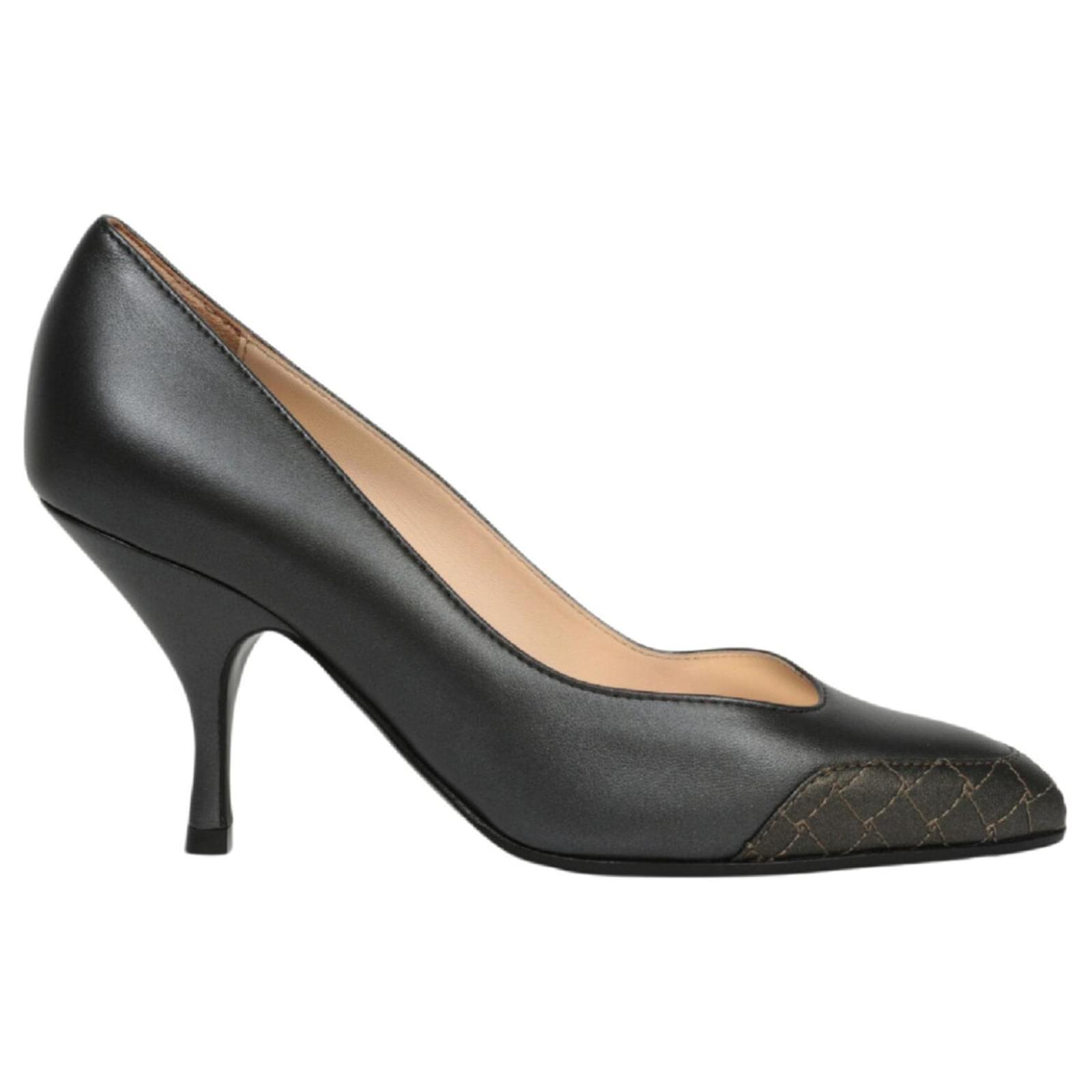 Bottega Veneta Pointed Toe Leather Pump Silvery Metallic ref.794570 ...