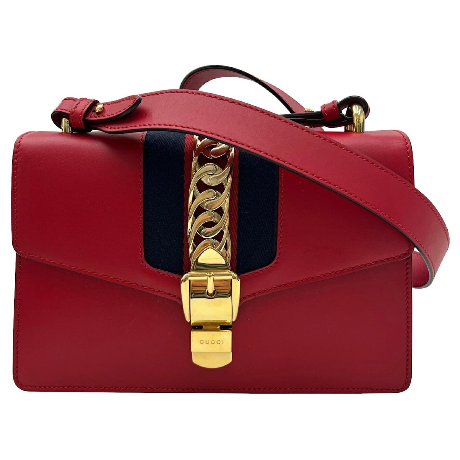 Gucci Sylvie Red Leather ref.801071 - Joli Closet