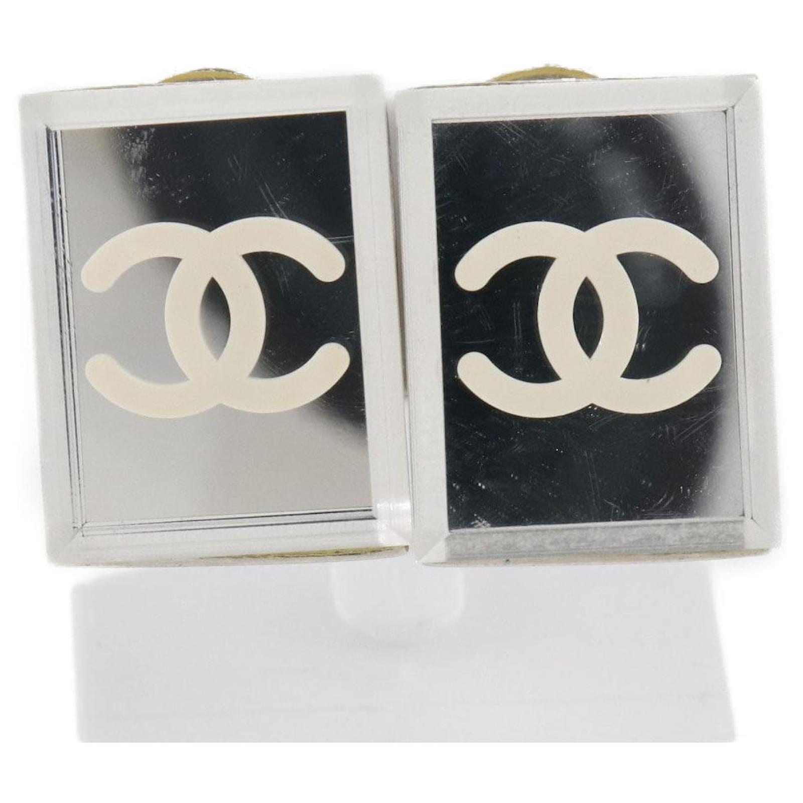Chanel COCO Mark Silvery Metal ref.805558 - Joli Closet