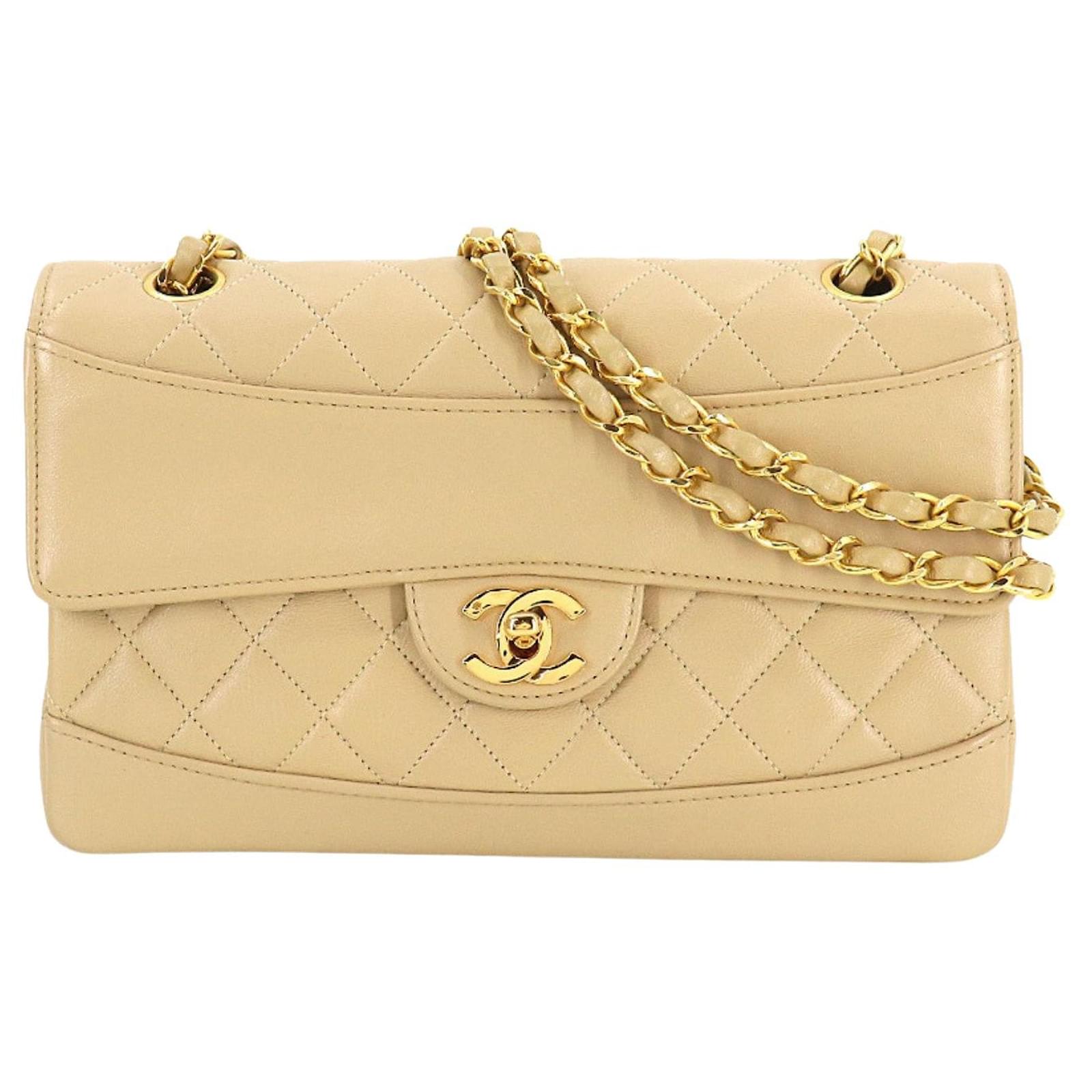 Chanel Timeless Beige Leather ref.808828 - Joli Closet