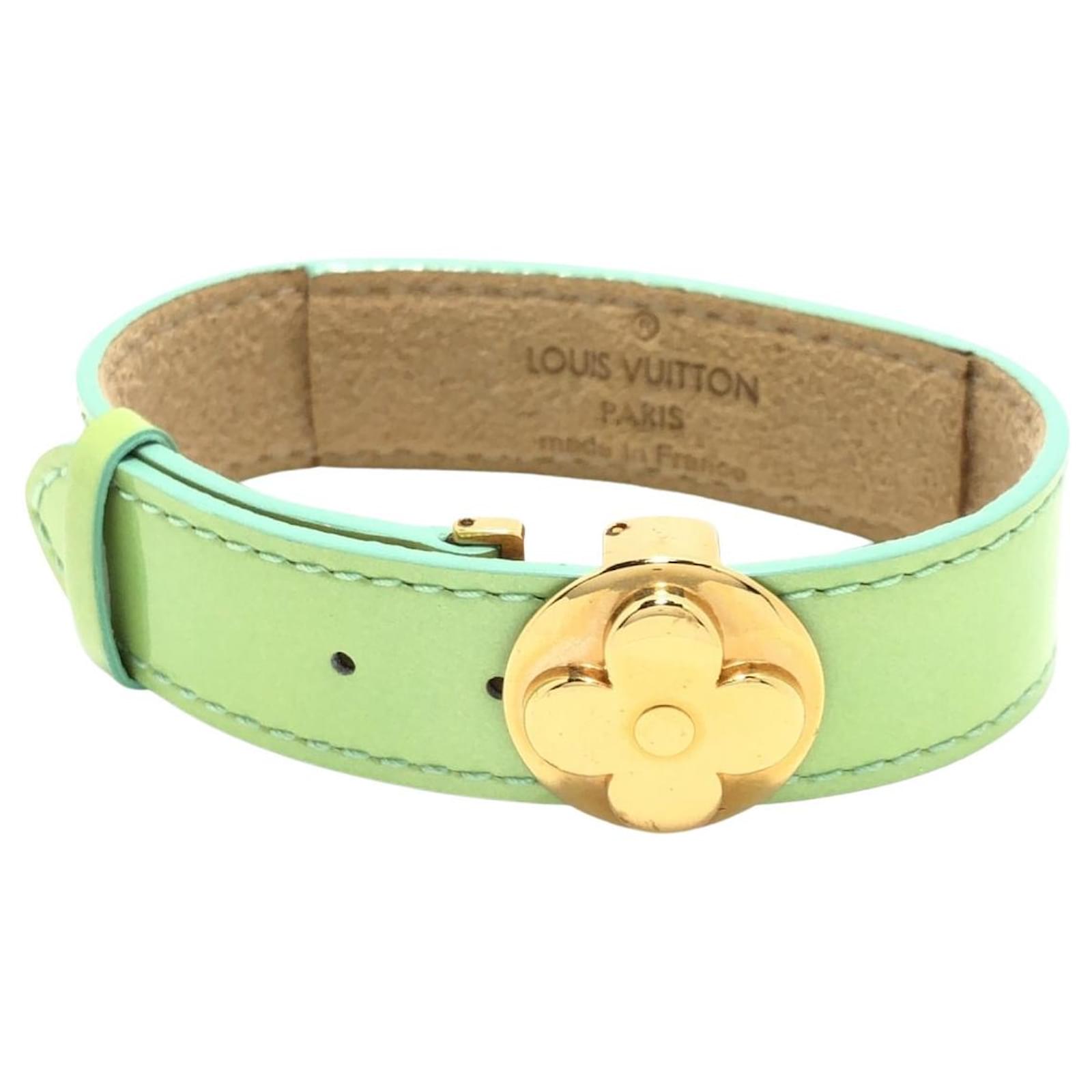 Louis Vuitton Good Luck Green Leather ref.809959 - Joli Closet