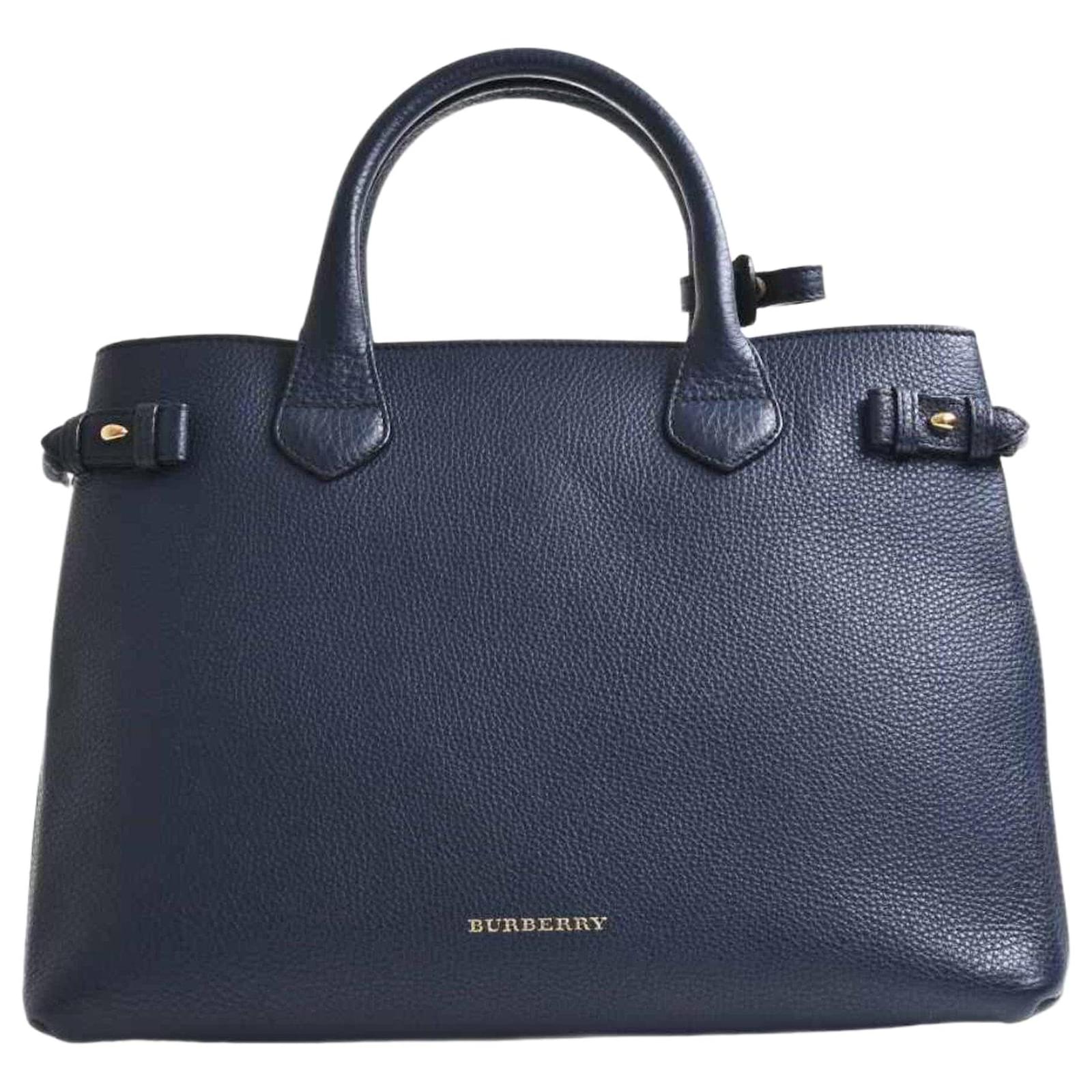 Burberry Banner Navy blue Leather ref.815909 - Joli Closet