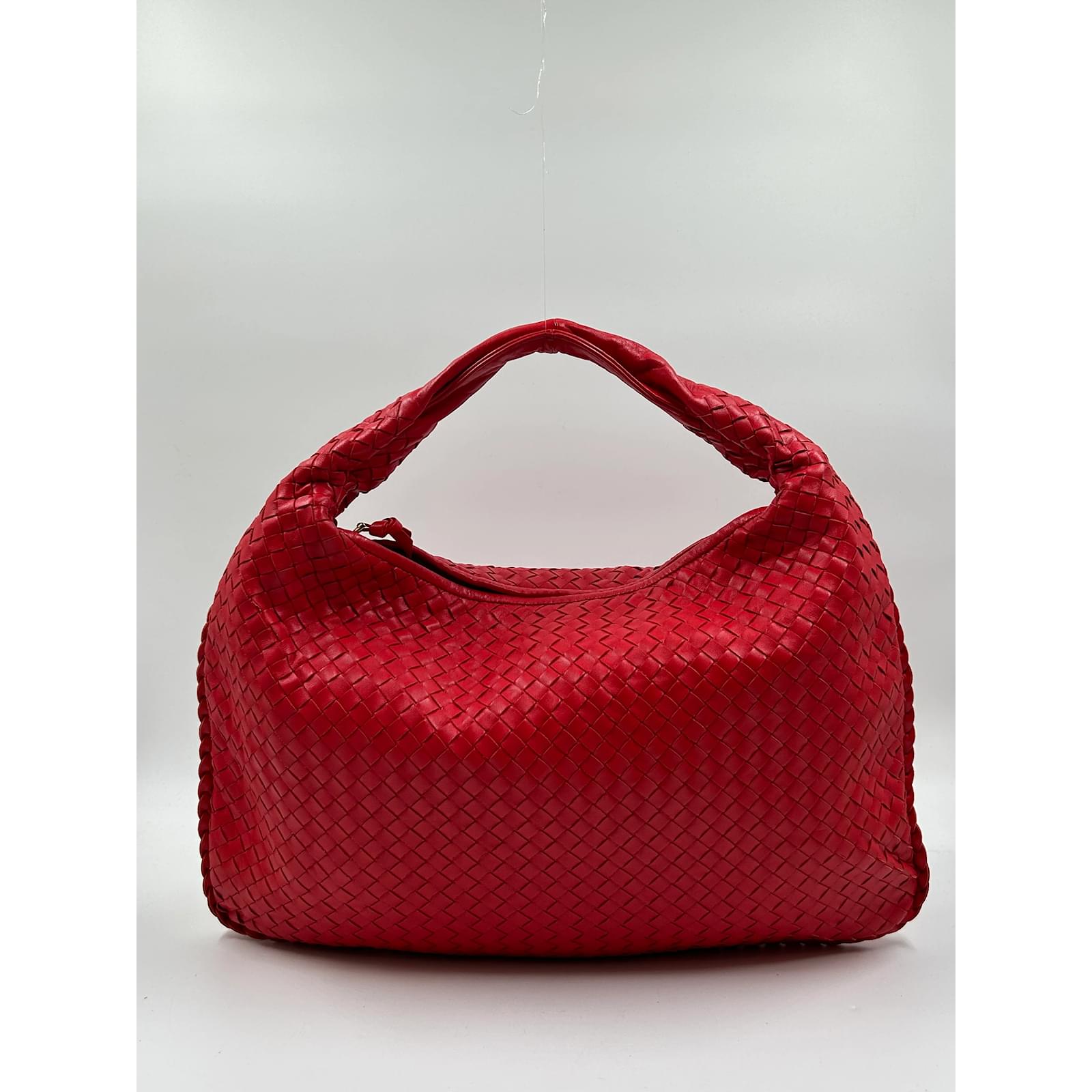 Bottega Veneta Red leather Large Veneta ref.816000 - Joli Closet